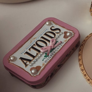 Custom Handmade Altoids Tin Wallet - Etsy