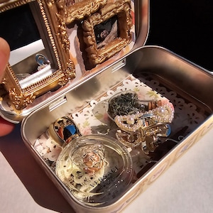 Custom Handmade Altoids Tin Wallet - Etsy