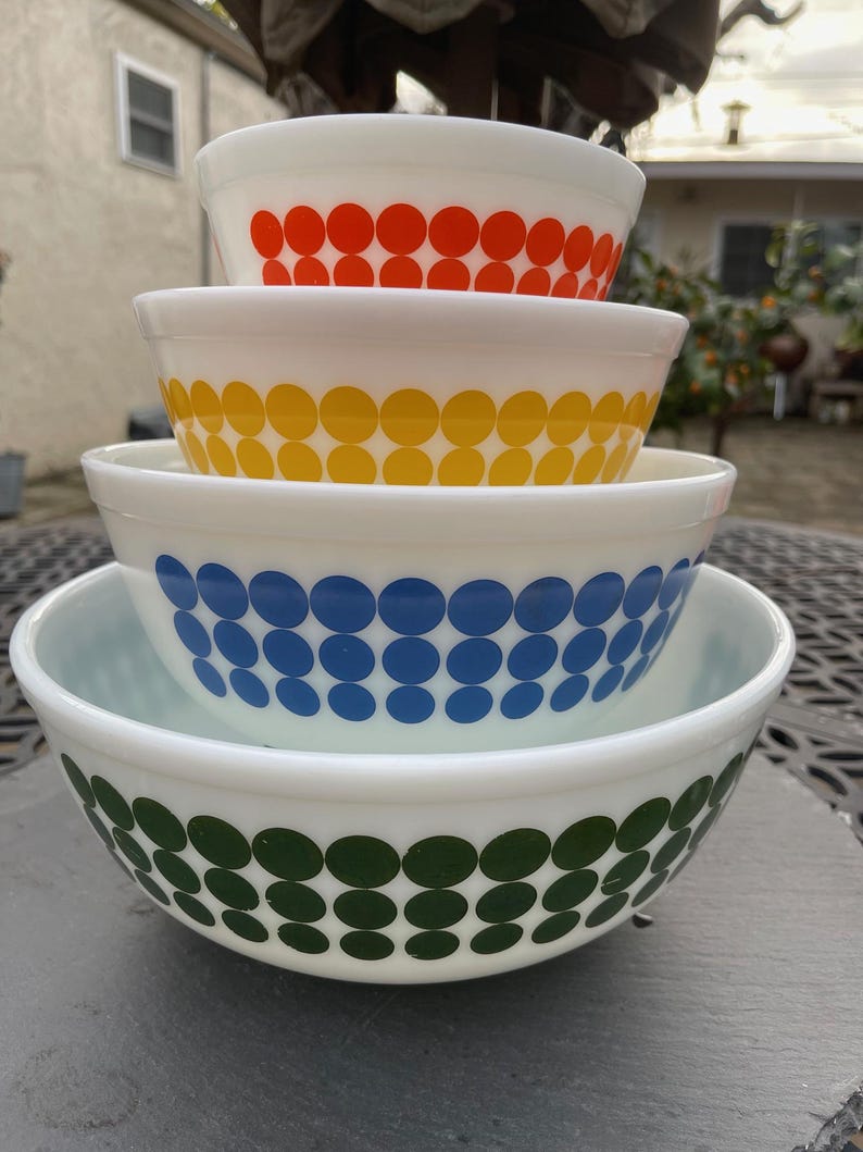 Pyrex Dot Mixing Bowls, Set of 4, 401, 402, 403 and 404, Made 1968 ...