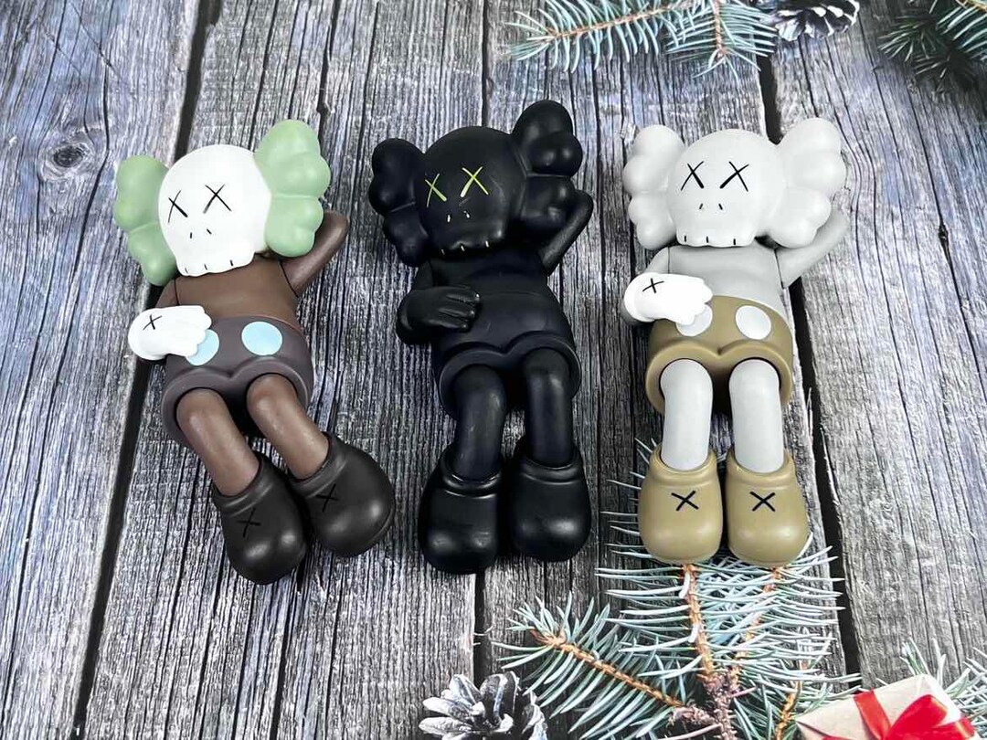 Kaws Art Sculpture Kaws Ornaments Kaws Desktop Ornaments Decorate Your ...