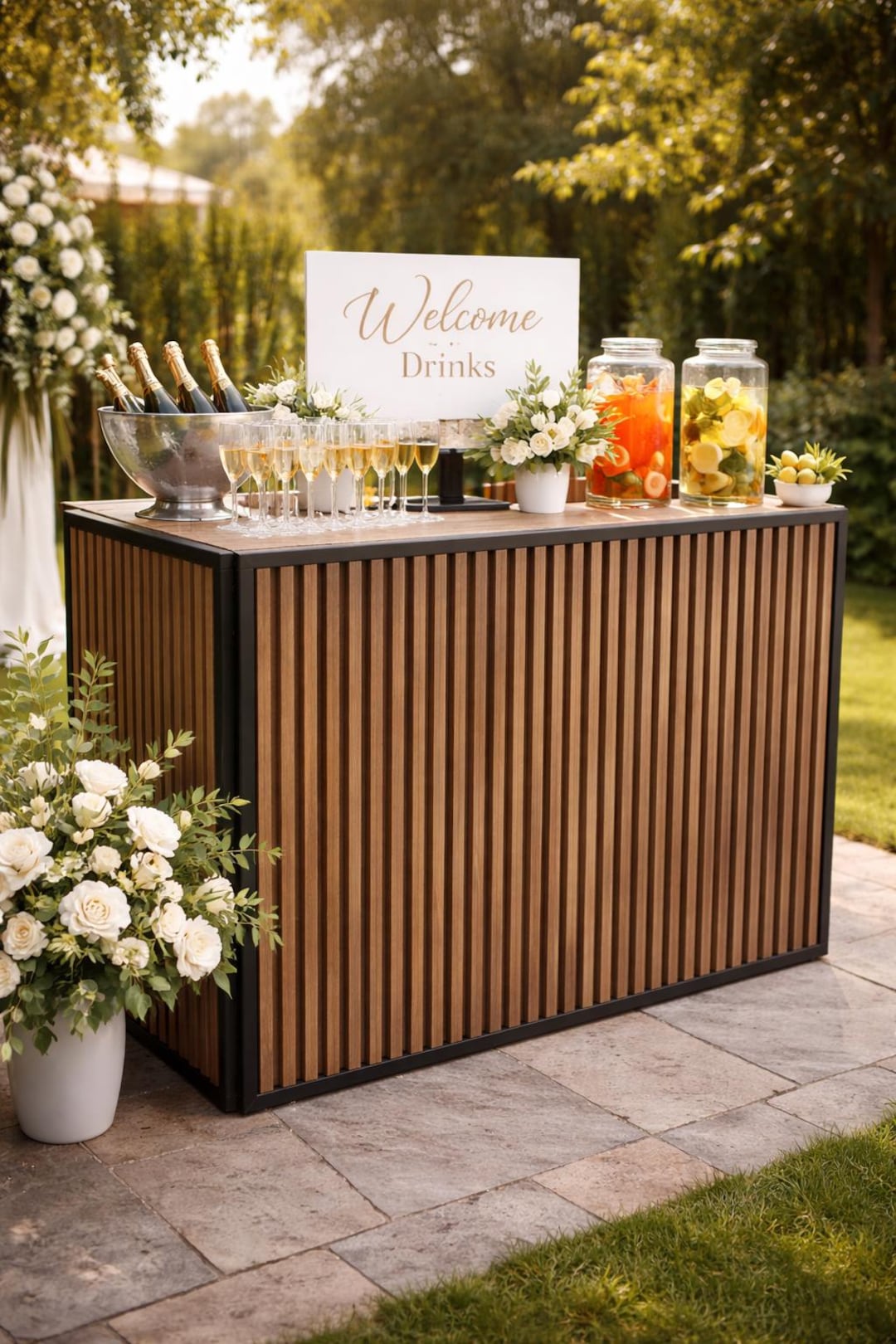 Modern Wedding Bar & Restaurant Host Stand – Portable Cocktail Bar ...