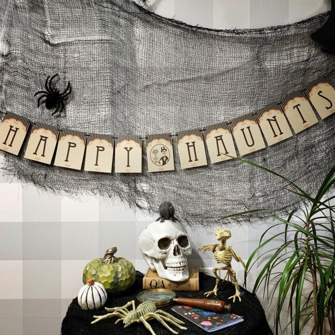 Halloween Happy Haunts Haunted Mansion Party Garland, Ready to Hang ...
