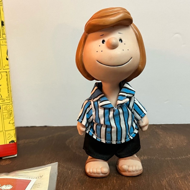 Hallmark Peanuts Gallery Figurine peppermint Patty VINTAGE QPC4036 - Etsy