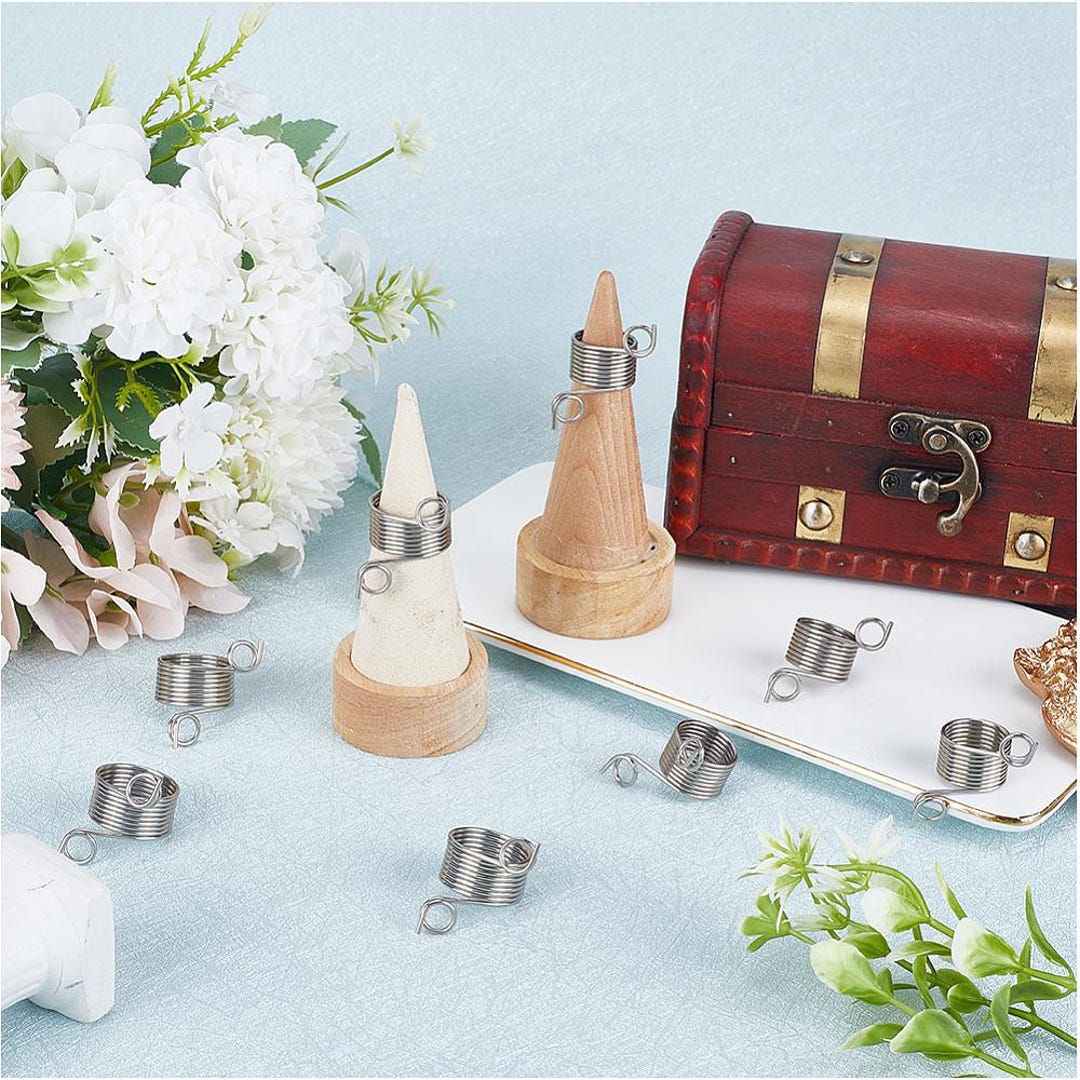 2 Steel Wire Knitting Thimbles, Yarn Guide Finger Holder, Crochet Tools ...