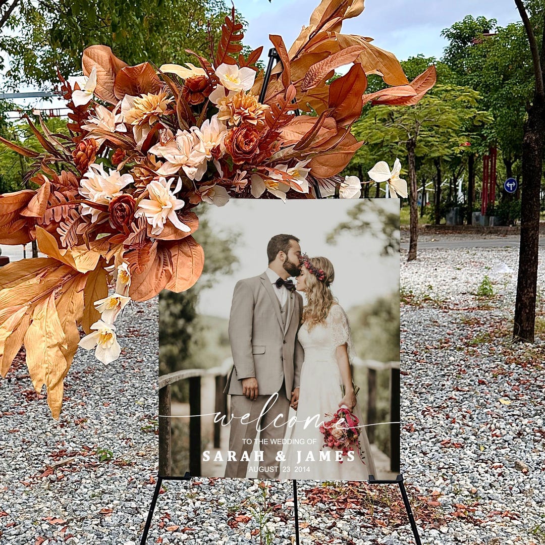 Canvas Wedding Welcome Sign With Photo Personalized Wedding Sign ...