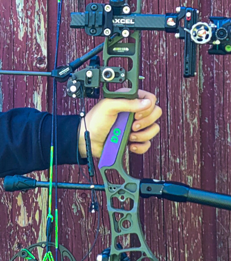 Mathews Bow Side Plates - Etsy