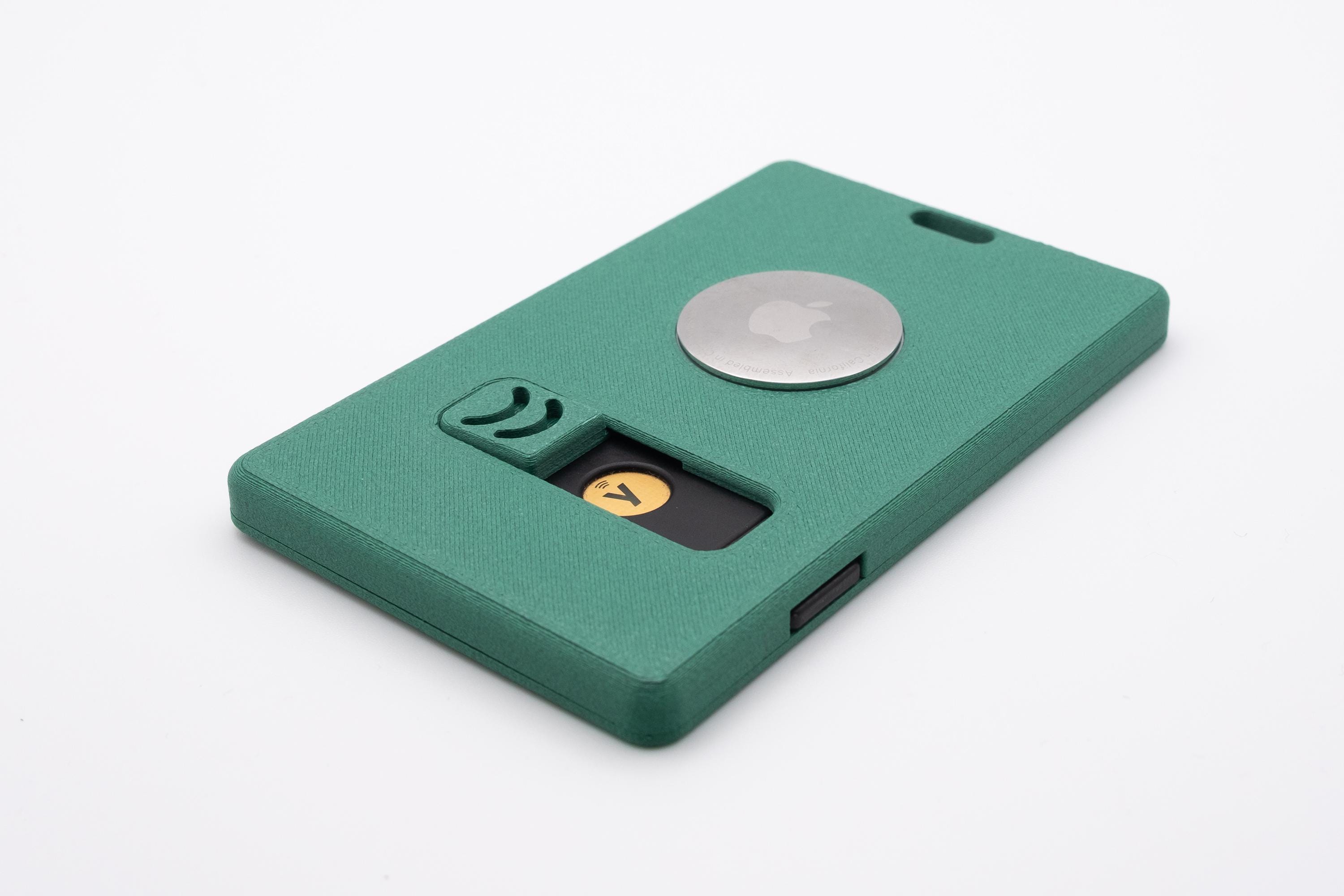 Premium ID Card Holder With AirTag Pocket, Secret Compartment & Yubikey ...