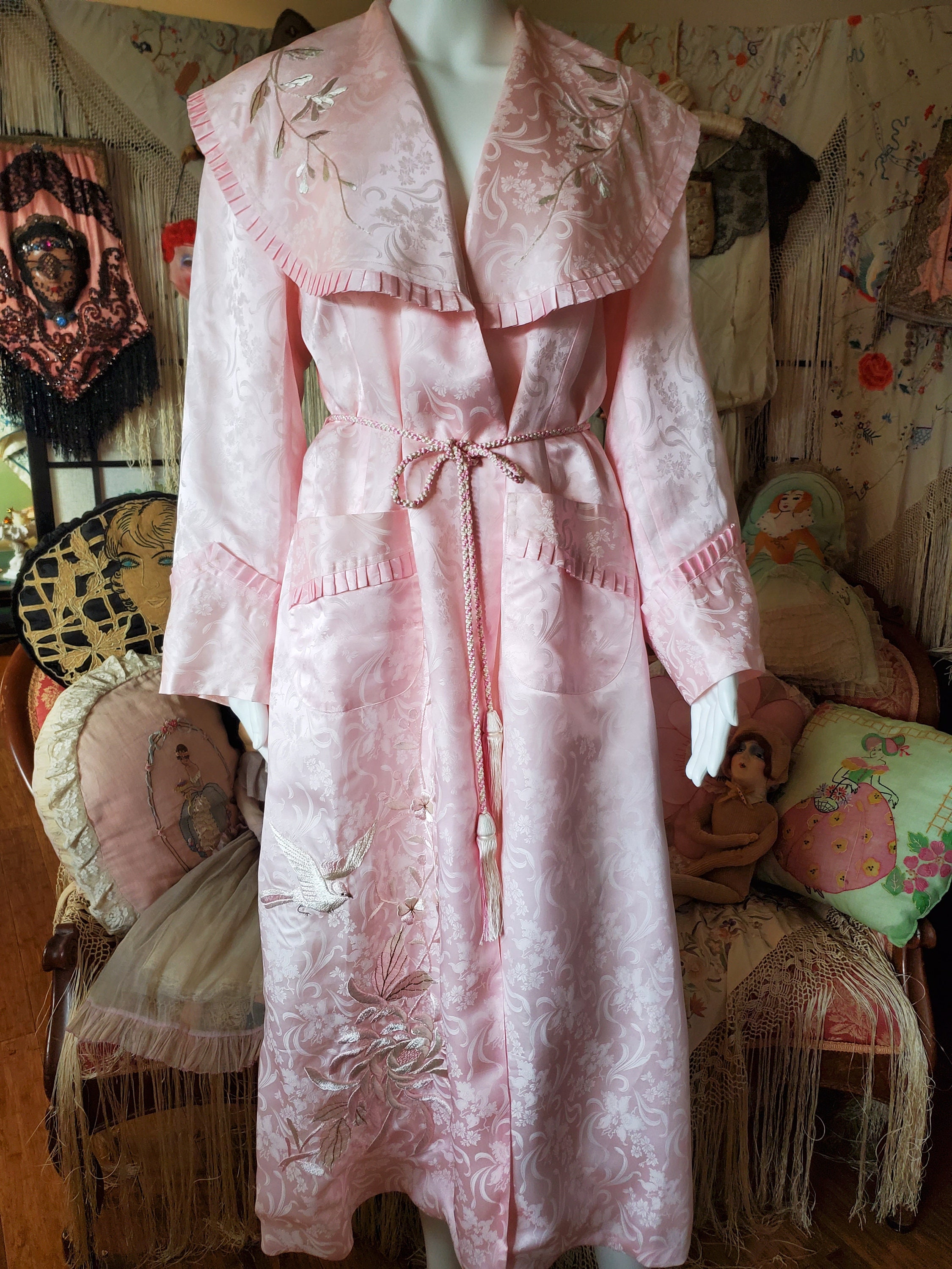 1940s Asian Pink Silk Robe - Etsy