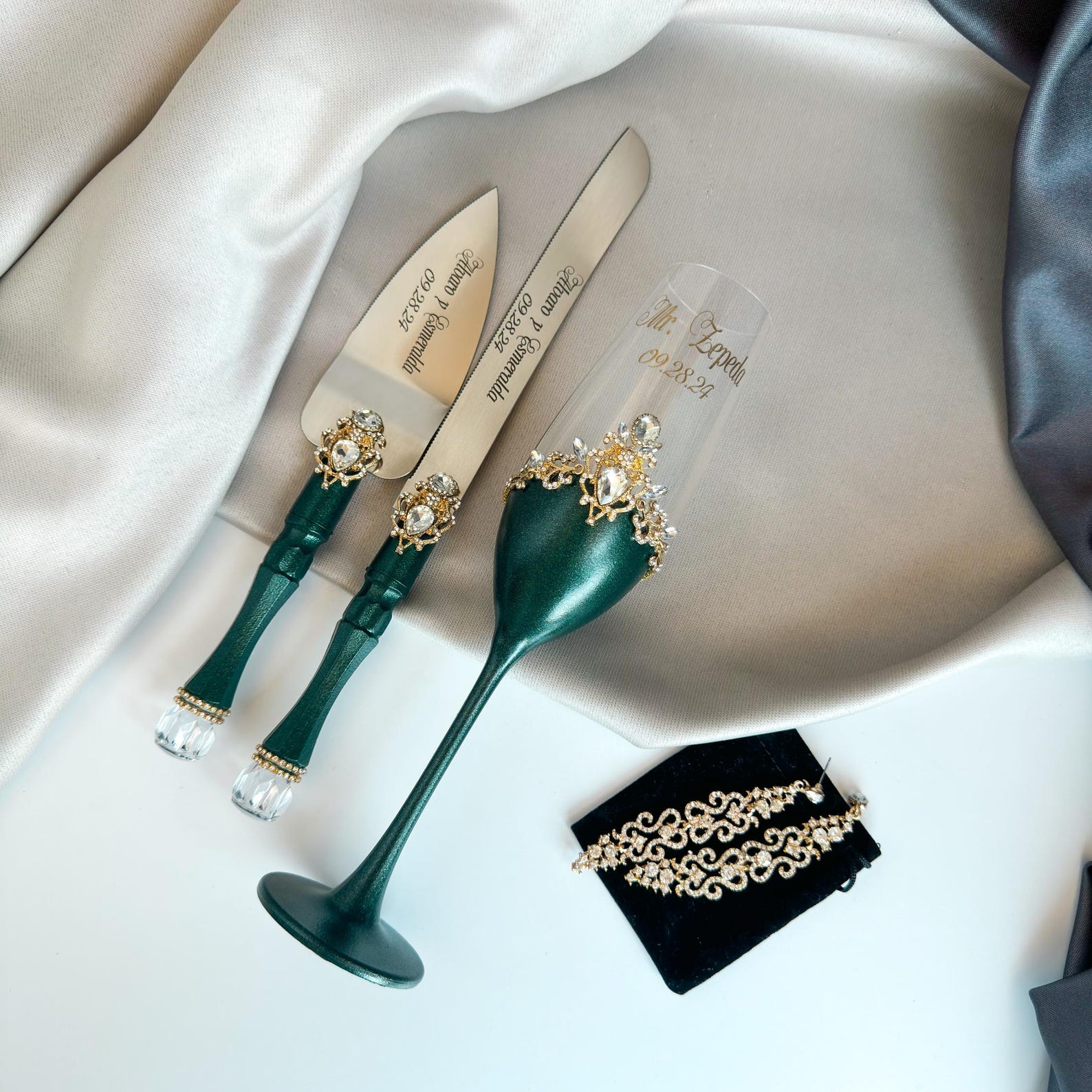 Emerald Green Quinceañera Champagne Flute & Cake Server Set - Etsy