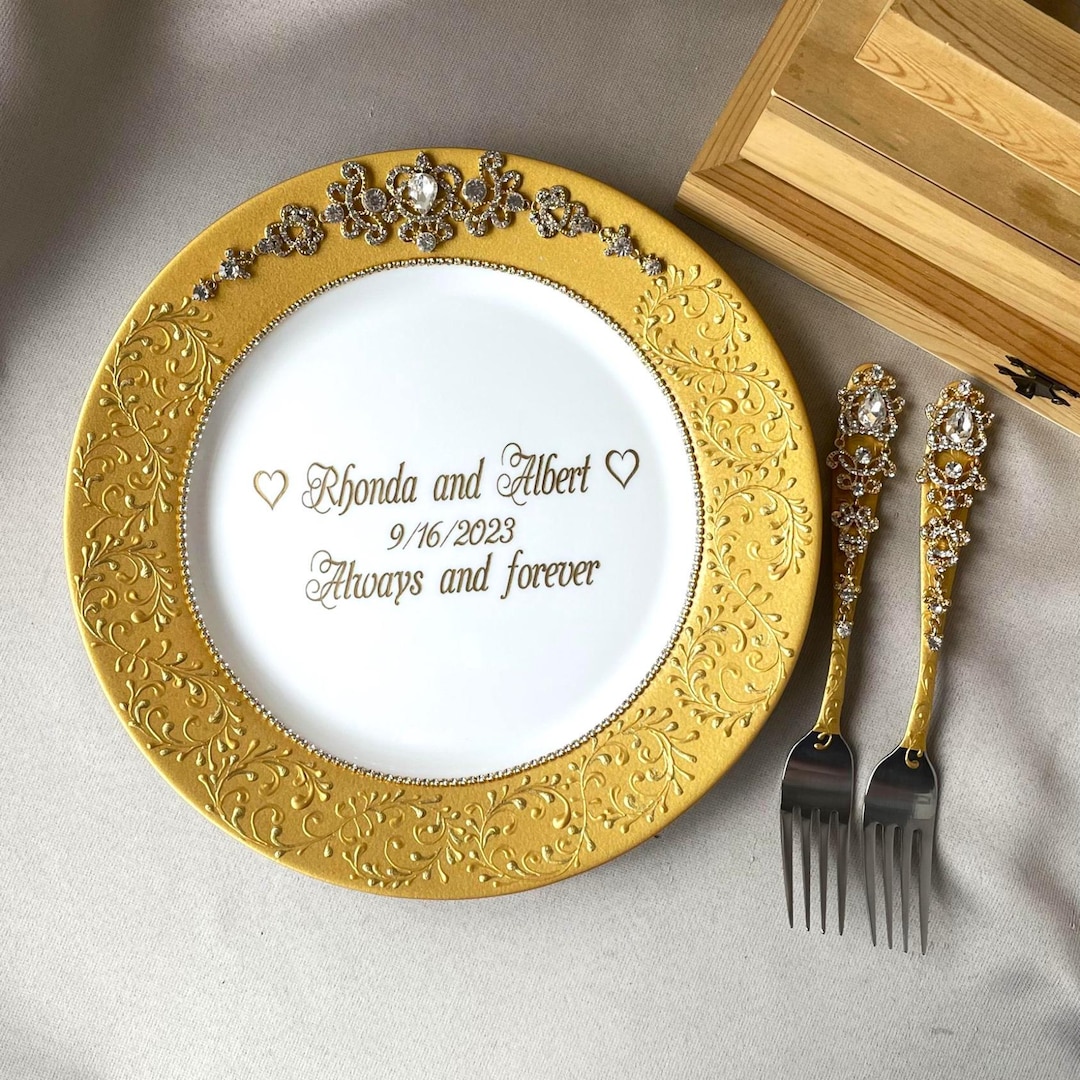 Personalized Gold Wedding Cake Plate Set, Engraved Cake Server and ...