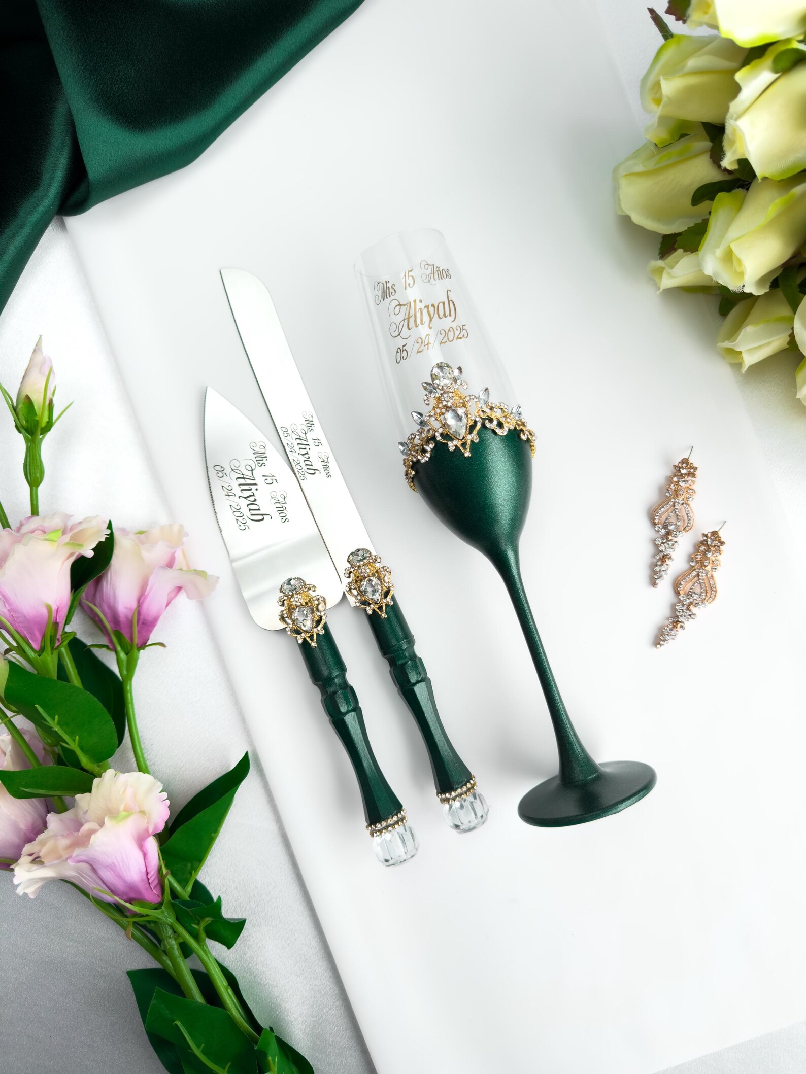 Emerald Green Quinceañera Champagne Flute & Cake Server Set - Etsy
