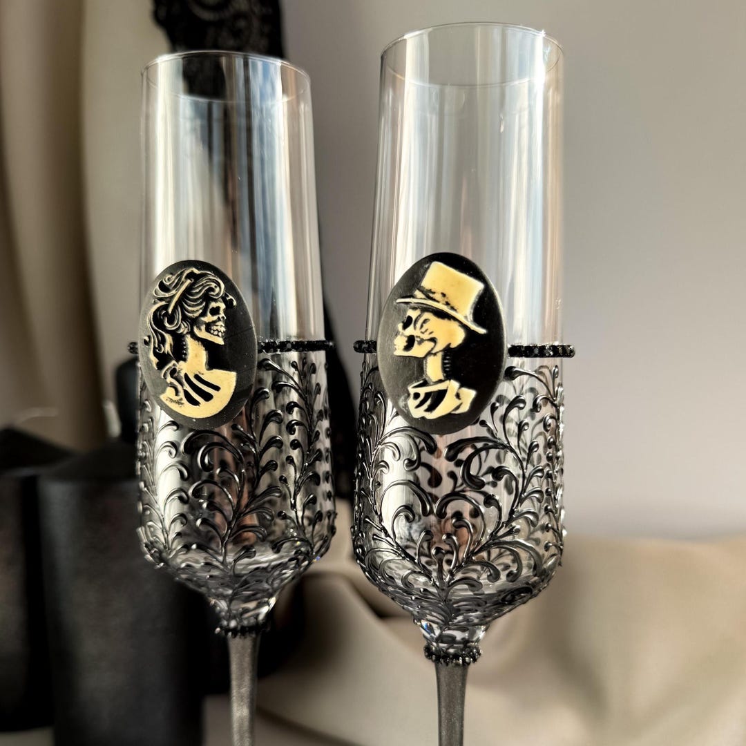 Gothic Wedding Champagne Flutes: Skeleton Bride & Groom Toasting ...