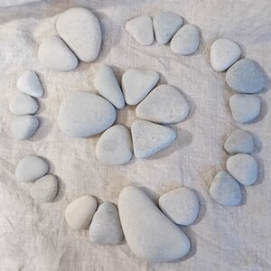 Set of 26 Pcs Flat Decorative Triangle Stones Pebble Art Supplies ...