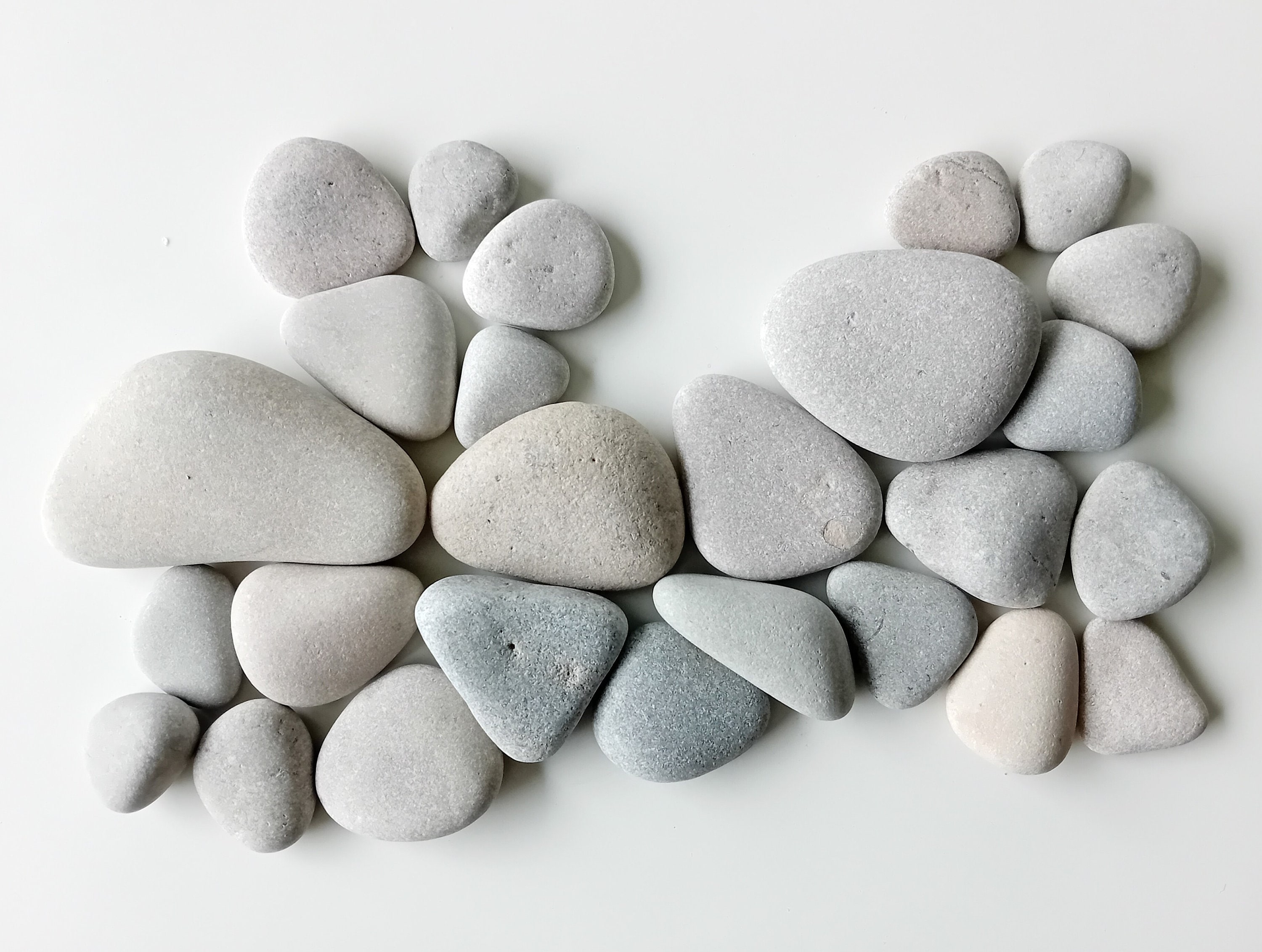 Set of 26 Pcs Flat Decorative Triangle Stones Pebble Art Supplies ...