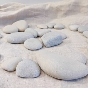 Set of 26 Pcs Flat Decorative Triangle Stones Pebble Art Supplies ...