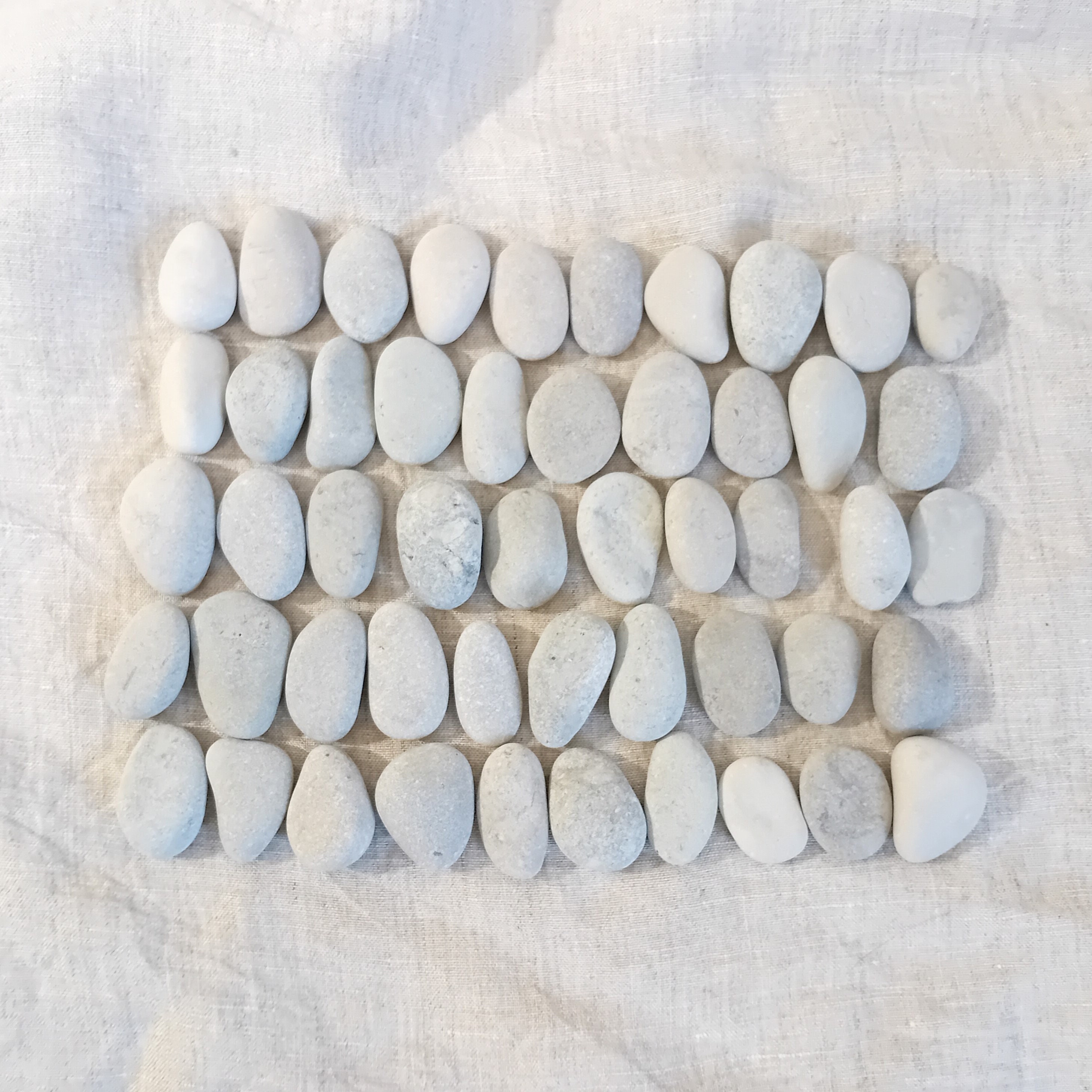 Set of 50 Pcs Small Oval Flat Form Pebbles Stones for Art Supplies ...