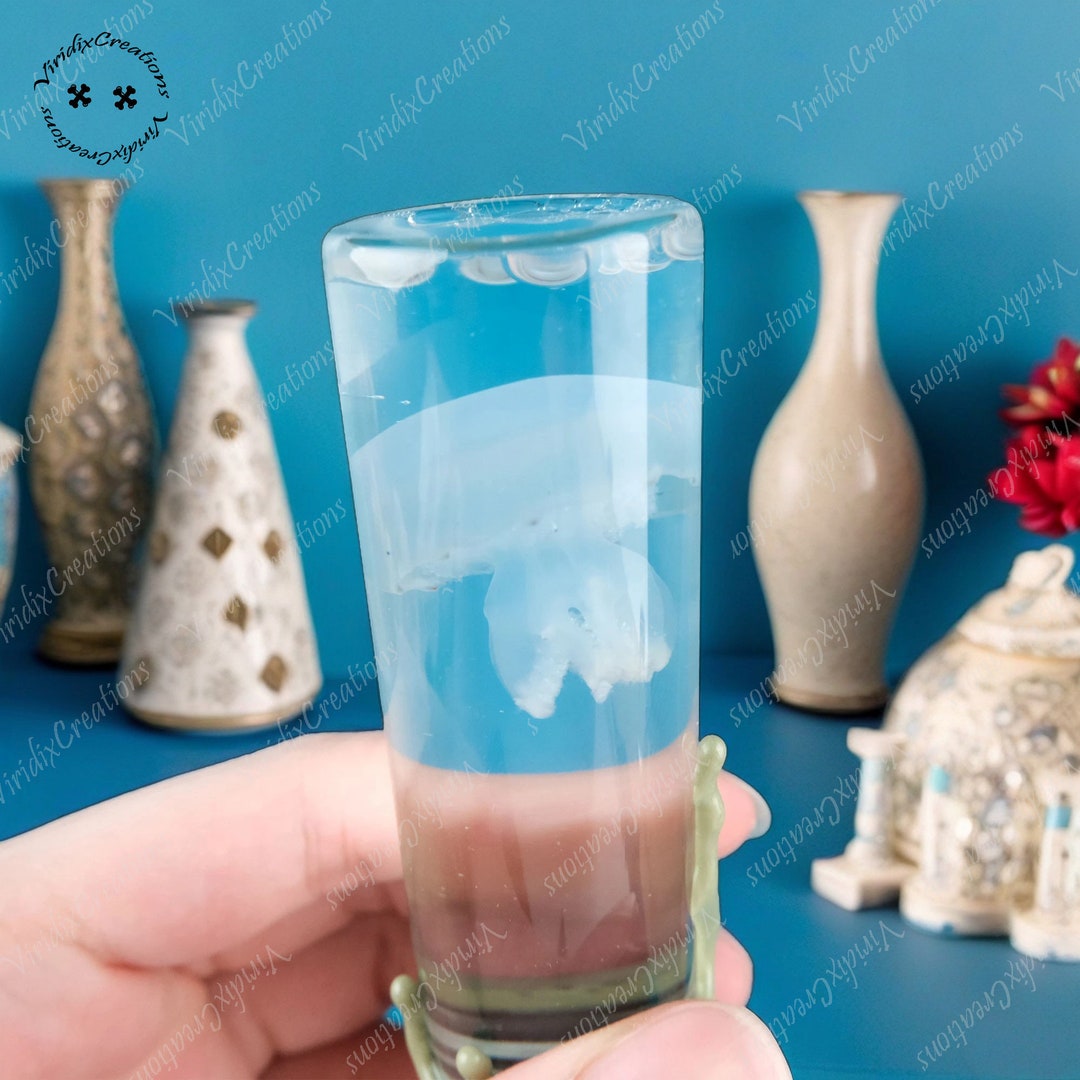 Beautiful Jellyfish Specimen, Curious Specimen, Real Jellyfish in Glass ...