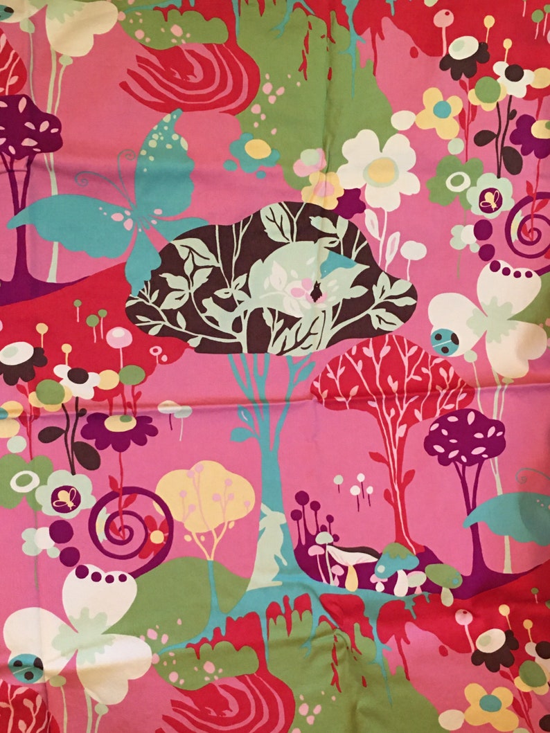Momo Wonderland 100% Cotton Fabric, Pattern 32100 - RARE, OOP - 1 Yd - Etsy