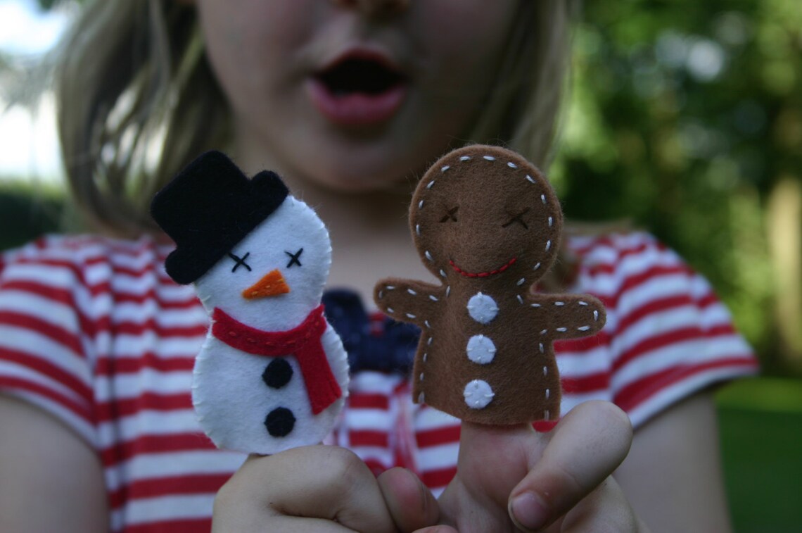Pattern: Gingerbread Man Felt Finger Puppet - Etsy