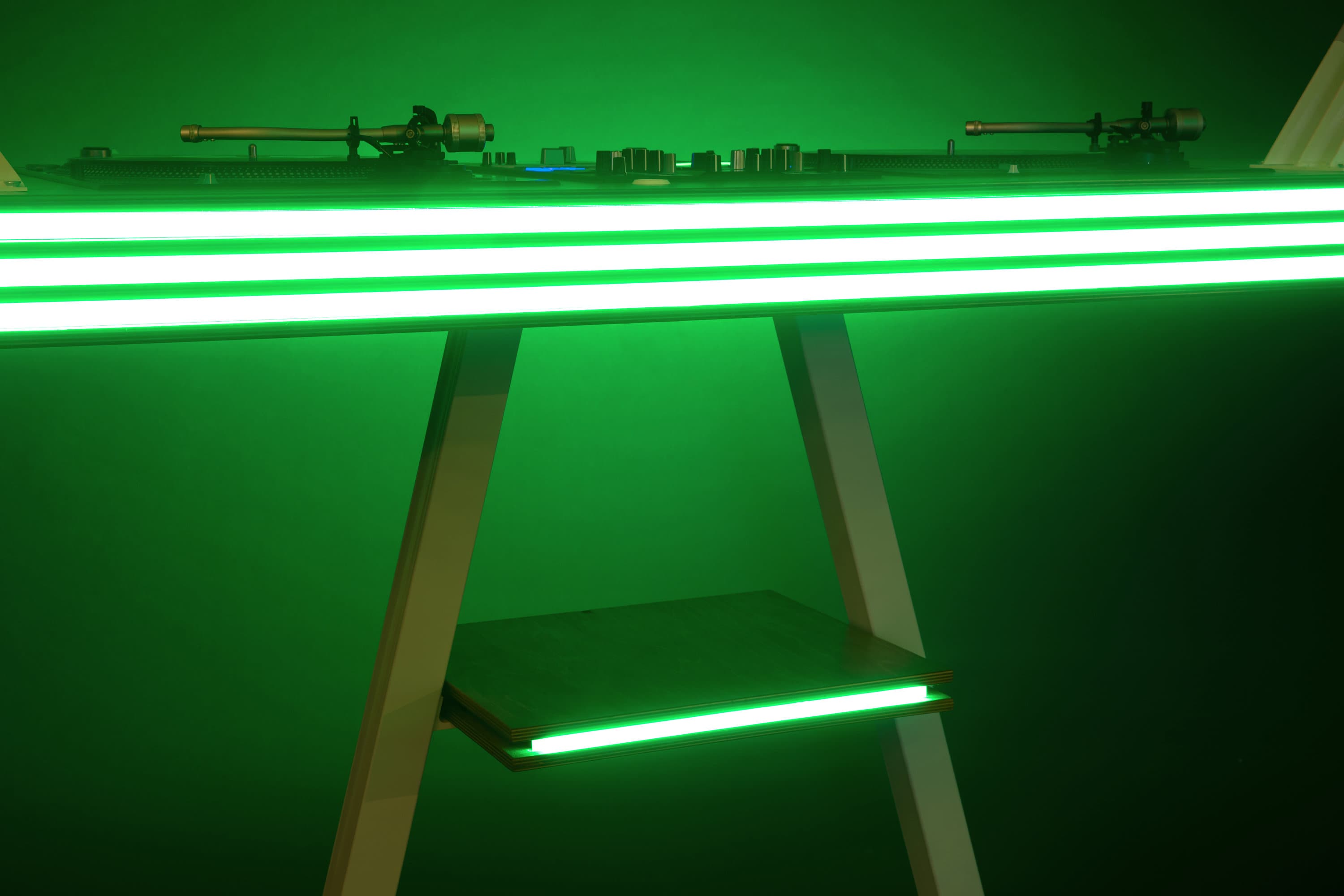 Custom LED Dj BOOTH Vinyl Studio Table Wood Studio Table With ...