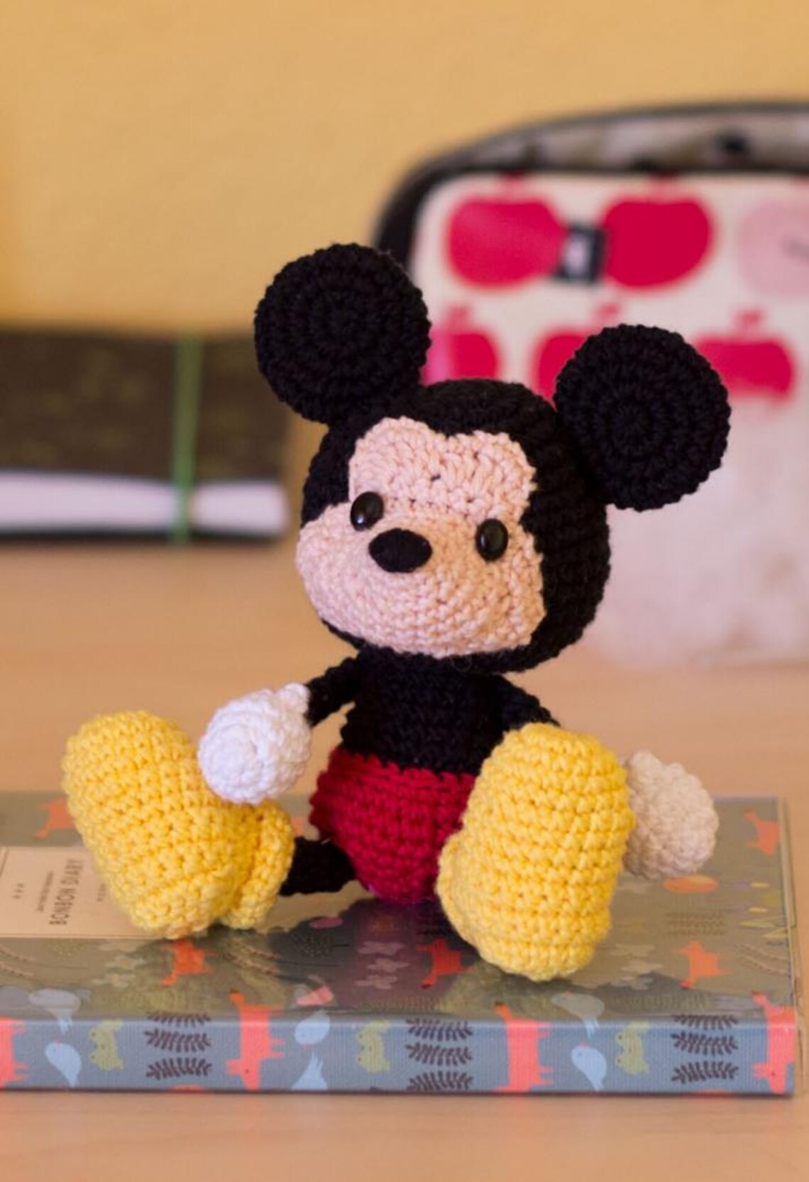 Crochet Mickey Mouse Amigurumi Pattern – Classic Cartoon DIY - Etsy