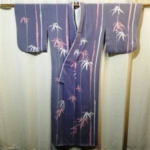 Vintage Japanese Kimono Silk Womans Kimono Authentic Rozome Roketsuzome ...