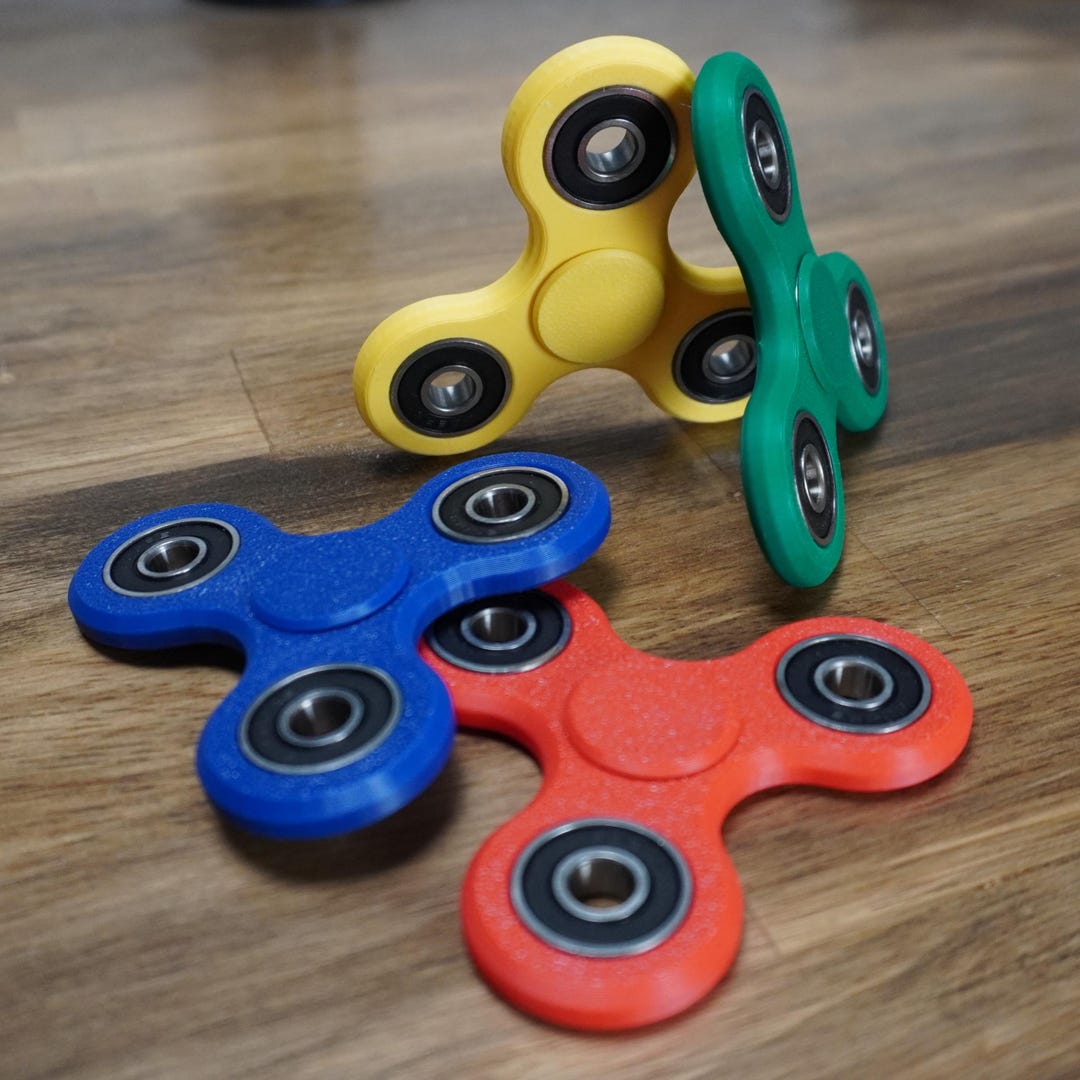 Classic Fidget Spinner | High Speed Center Bearing (quiet) - Extra ...