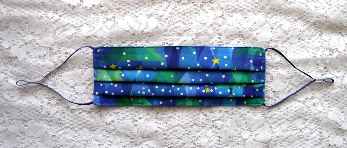 Holiday Tree Face Mask Green Trees Gold Stars Snow Face Mask - Etsy Canada