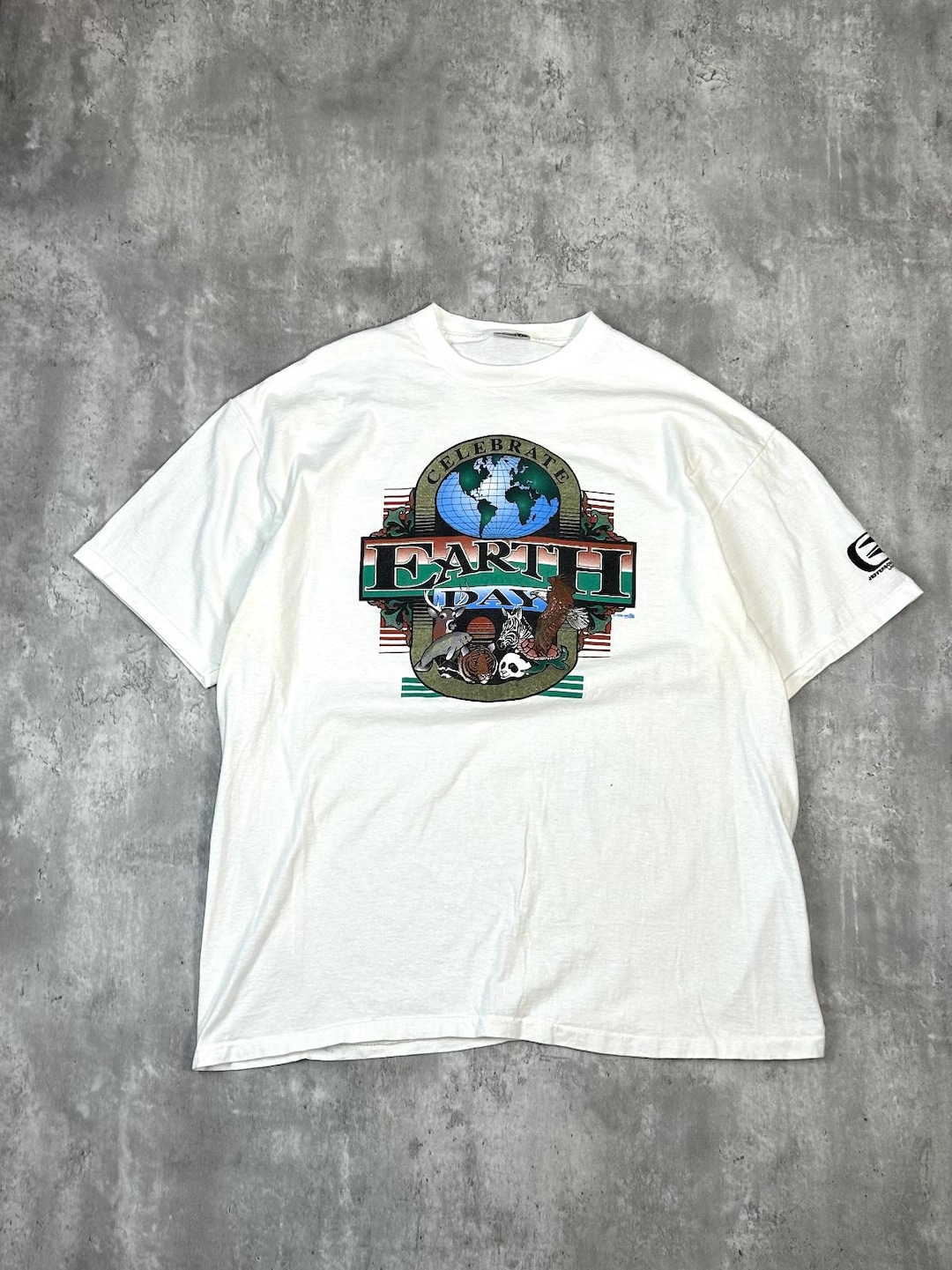 Vintage 1995 Celebrate Earth Day Wildlife Graphic T-shirt Size 2XL ...
