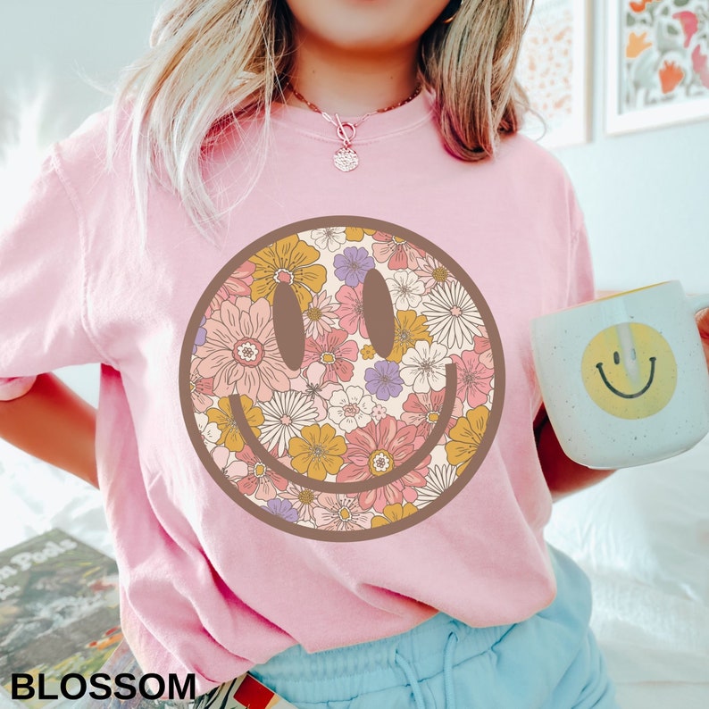 Flower Smiley Face T-shirt, Smiling Face Comfort Colors® Shirt, Vintage ...