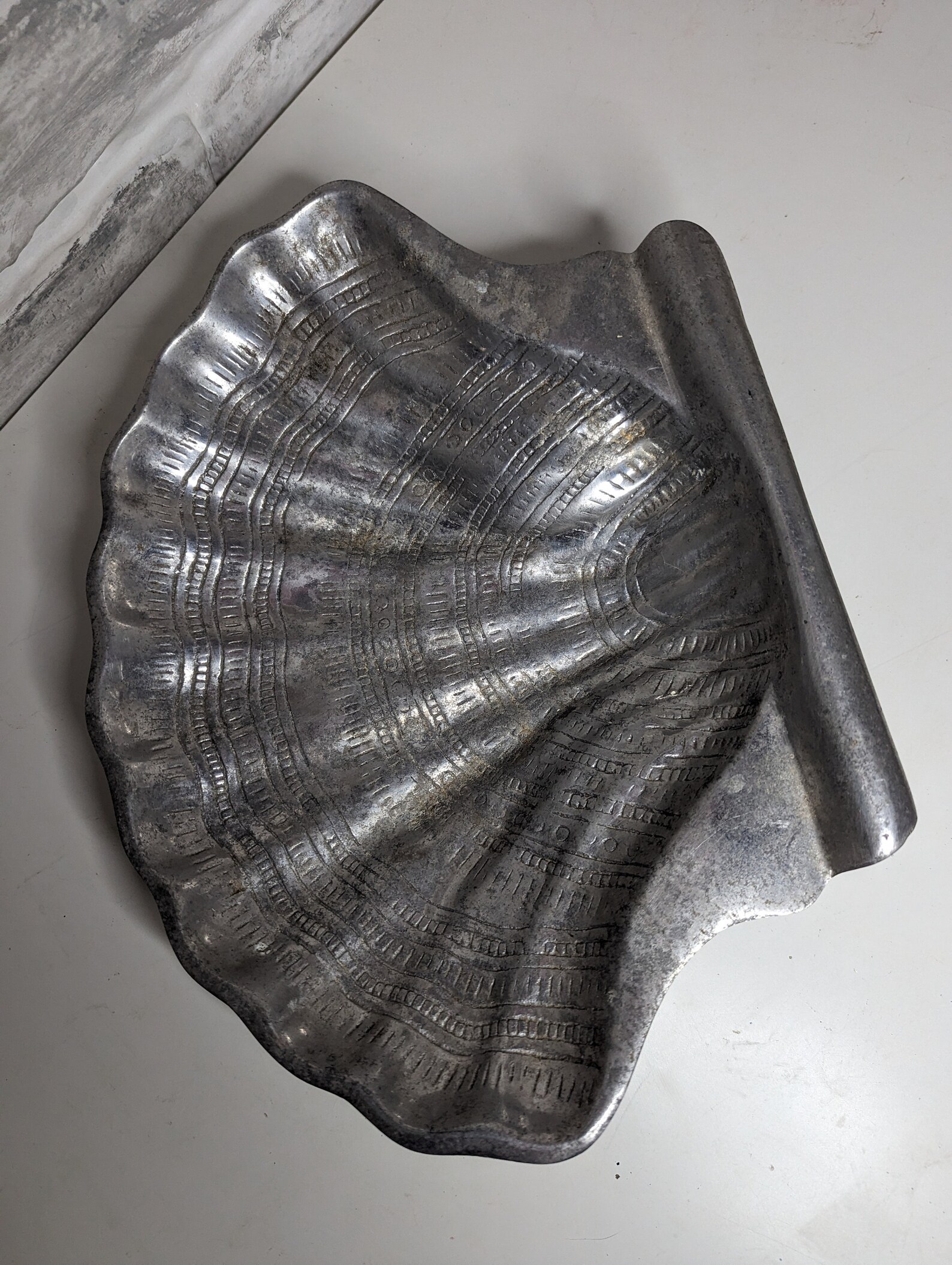 Vintage Metal Pewter Seashell Bowl Clam Scallop Shell Bowl Serving Dish ...