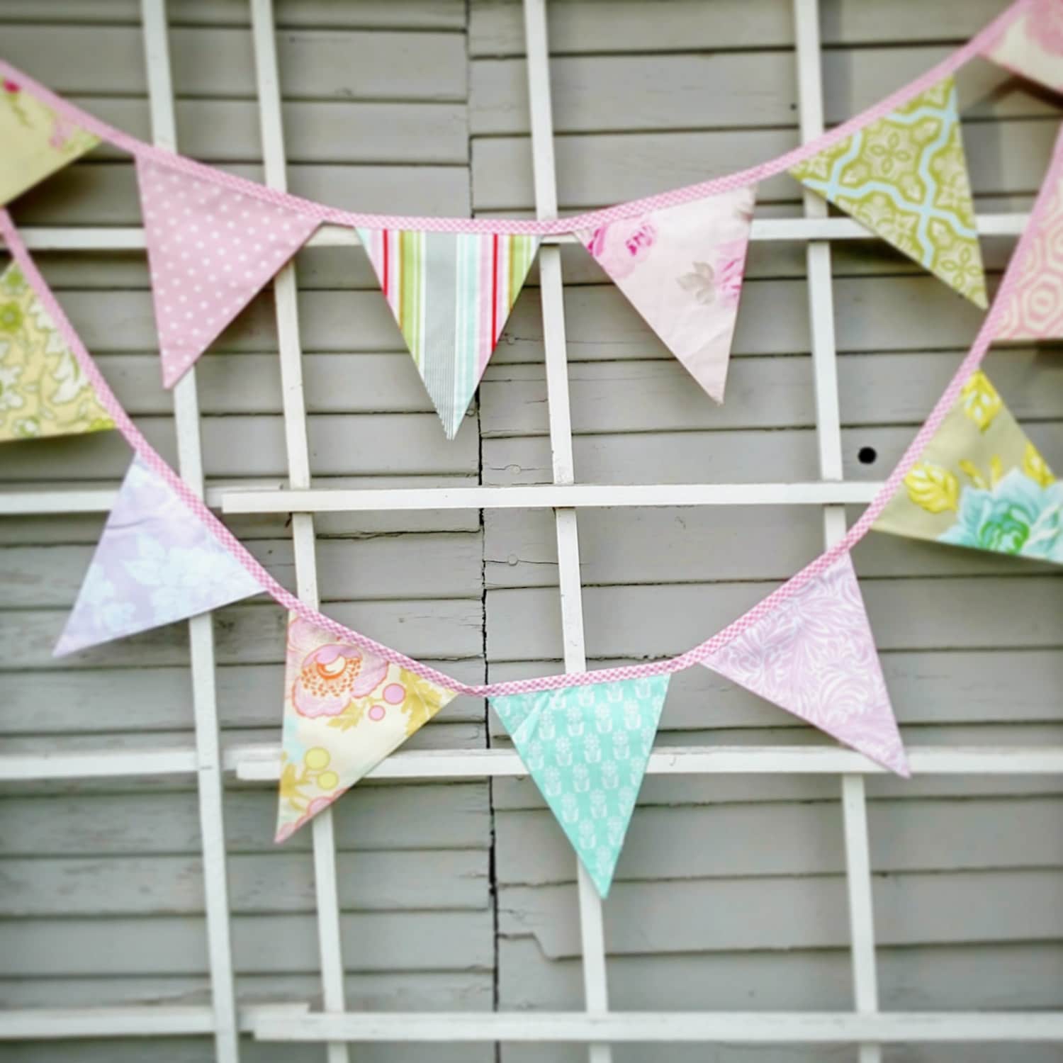 DOUBLE SIDED FABRIC BUNTING - - y MIXED l COTTAGE VINTAGE CHIC ￡2.30 ...