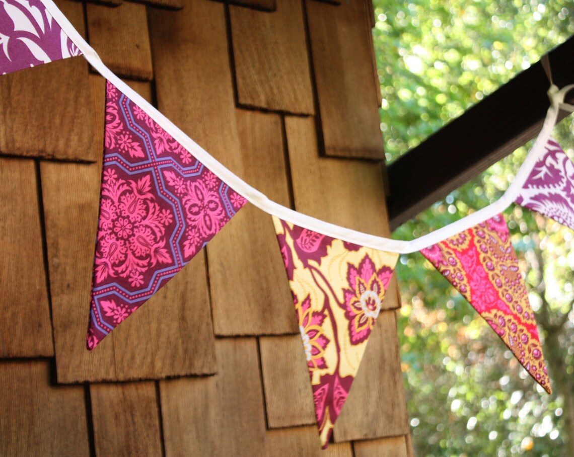 STOREWIDE SALE Bunting Banner Featuring 8 Large Flags in Pinks | Etsy