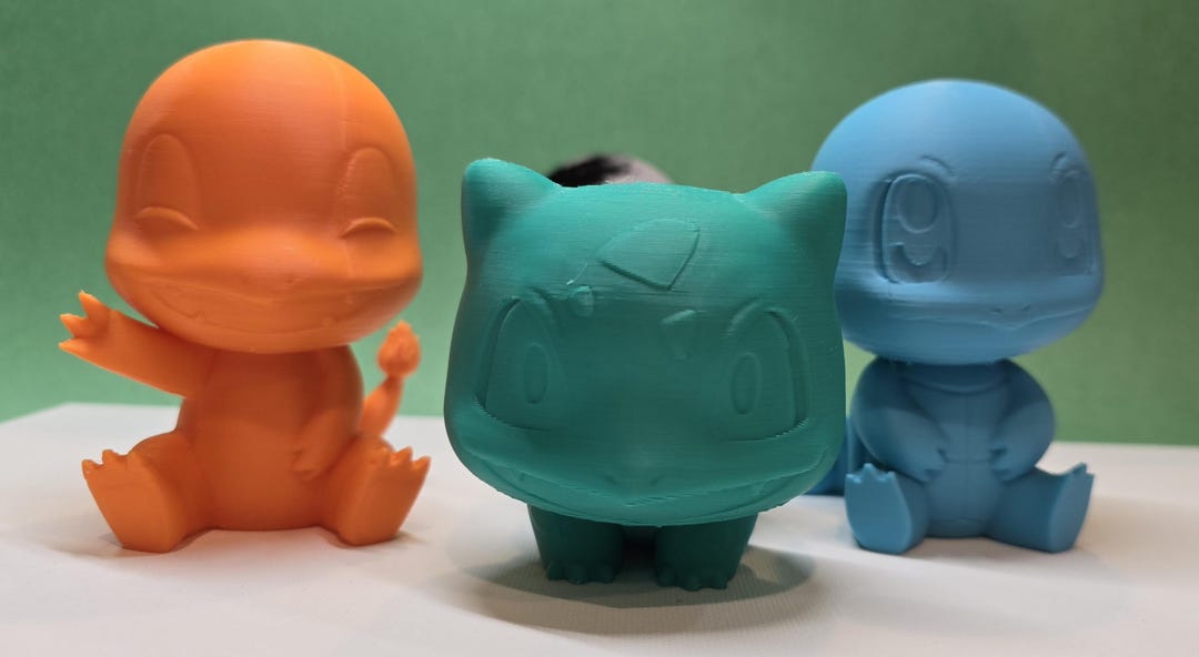 Pokemon Kanto Starter Charmander, Bulbasaur, Squirtle Pokémon Go Desk ...