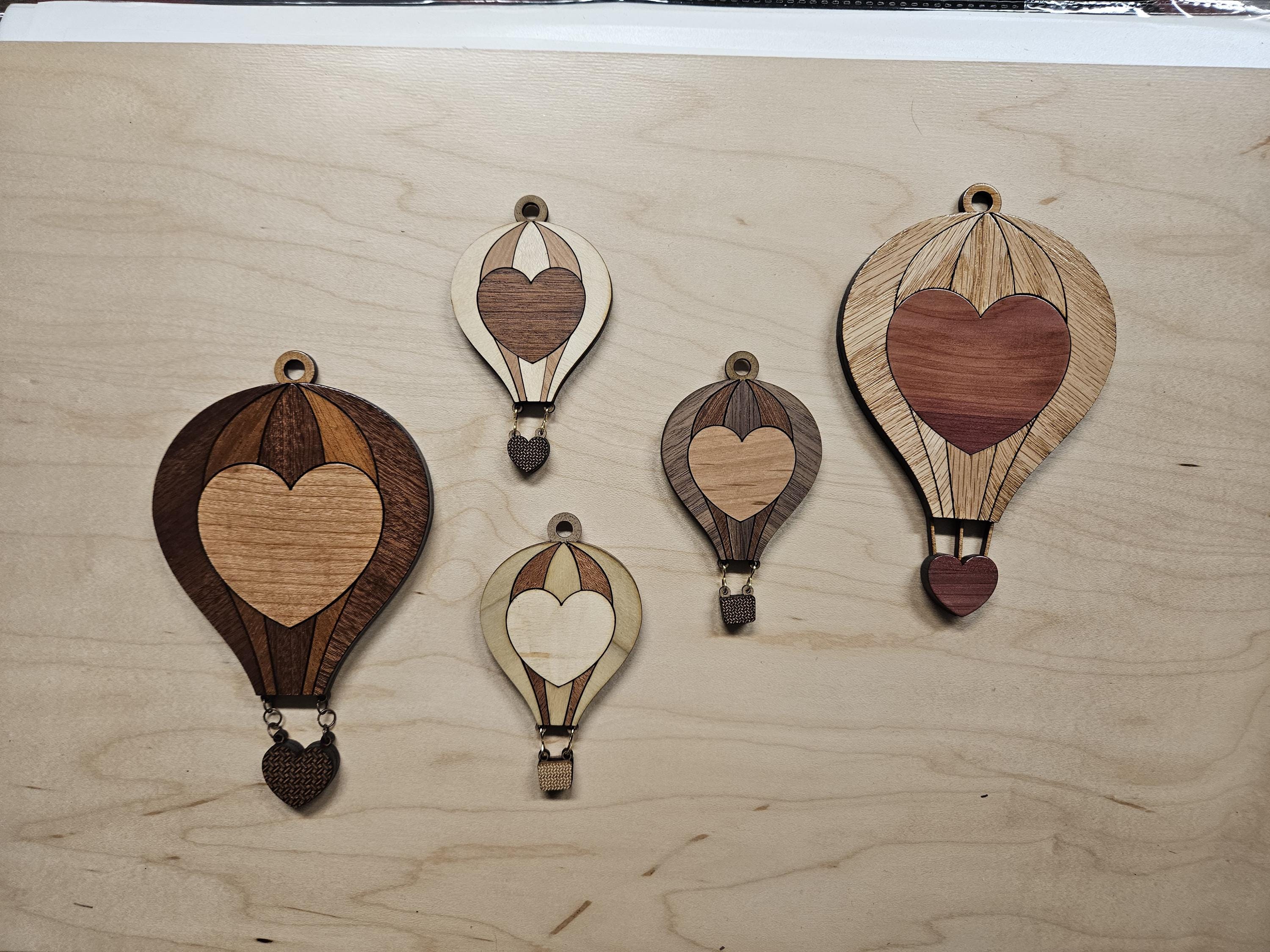 Wood Grain Valentine Heart Hot Air Balloons Layered Ornaments/rear View ...