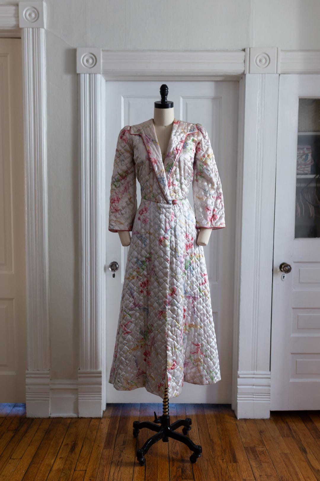 1930s Quilted Floral Satin Robe - Etsy