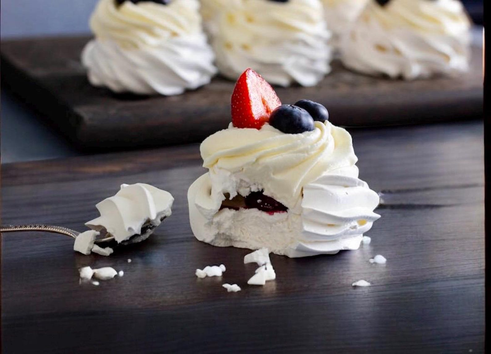 Gluten Free Meringue,christmas Pavlova Cake Decor( Meringue), Holiday ...