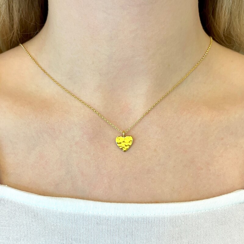 Small Gold Heart Necklace - Etsy