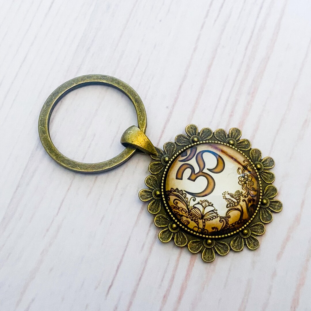 Om Symbol Keychain or Bag Charm, Handmade Bronze Yoga Keyring, Unique ...