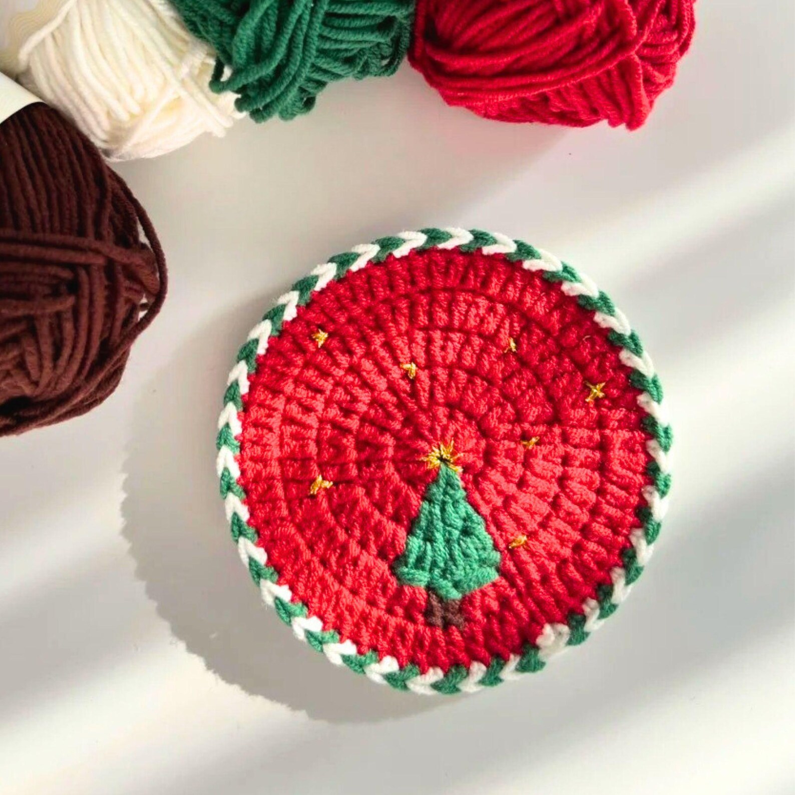 Christmas Tree Coaster Crochet Pattern | Red & White Versions ...