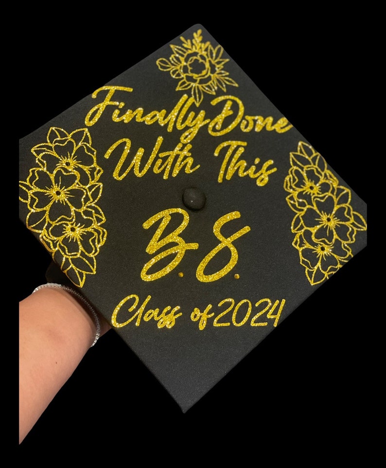 Custom Graduation Cap | Grad Cap Topper Design | Graduation Cap ...