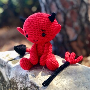 Patrón de amigurumi de diablo a crochet, decoración de Halloween, pdf ...