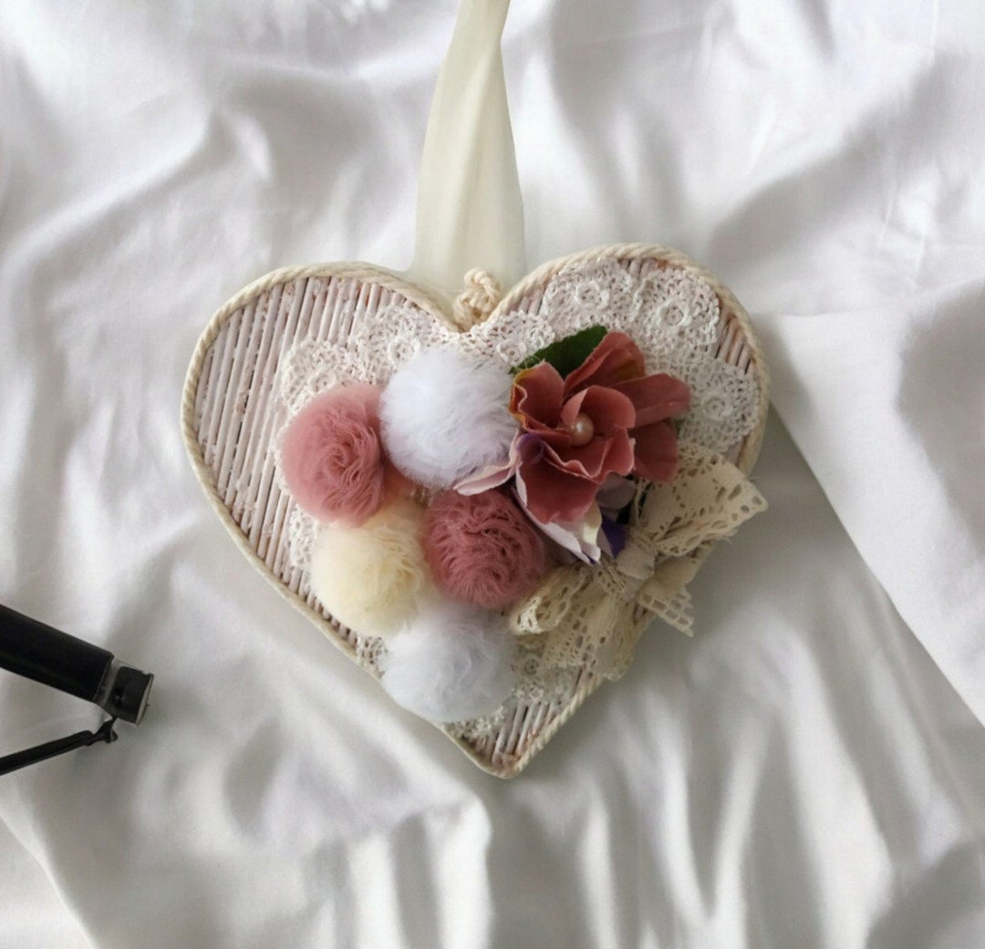 Handmade Wooden Decorative Heart Frame With Flowers,beautiful Flowers ...