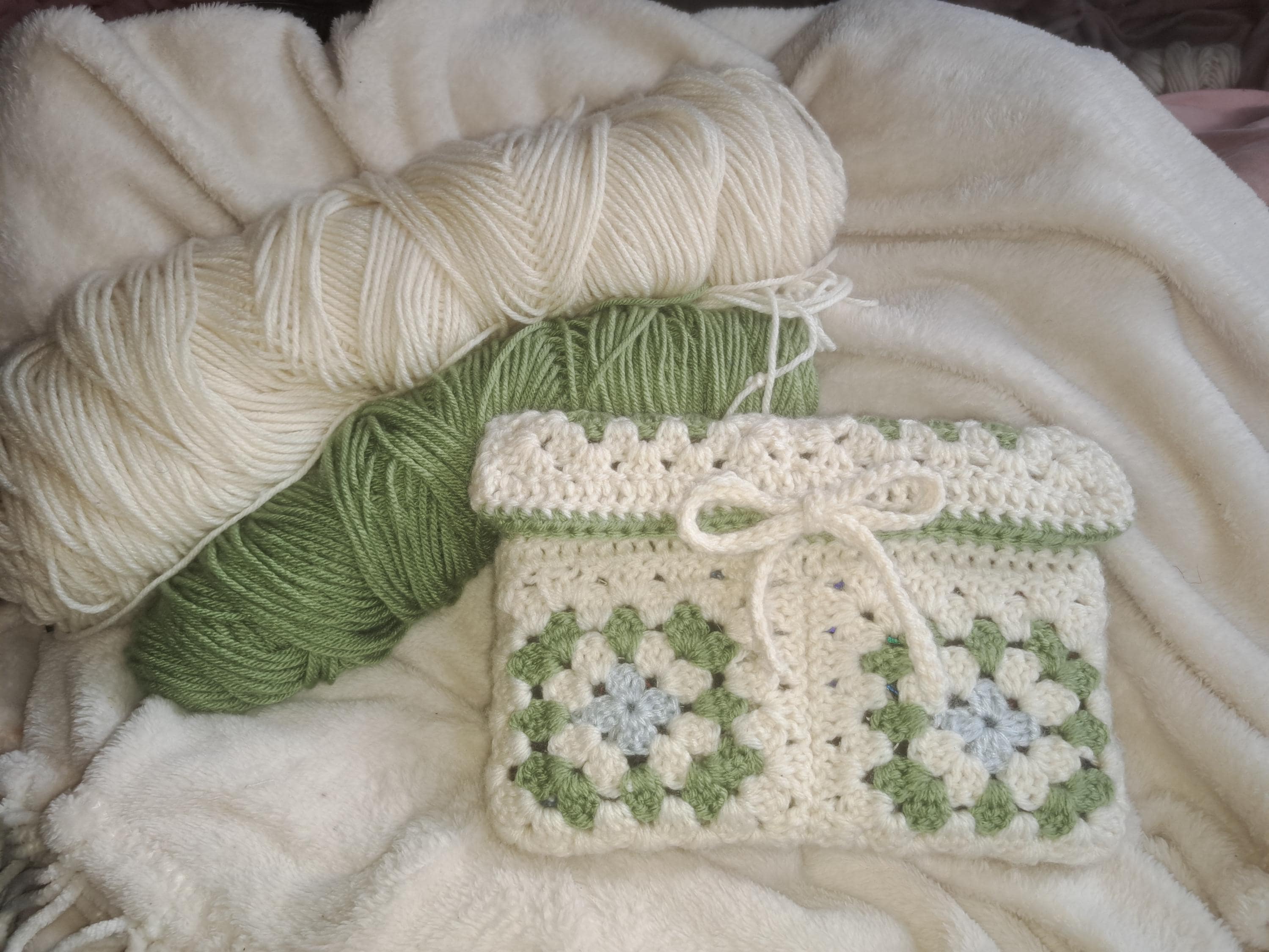 Granny Square Crochet Book Cover Coquette - Etsy