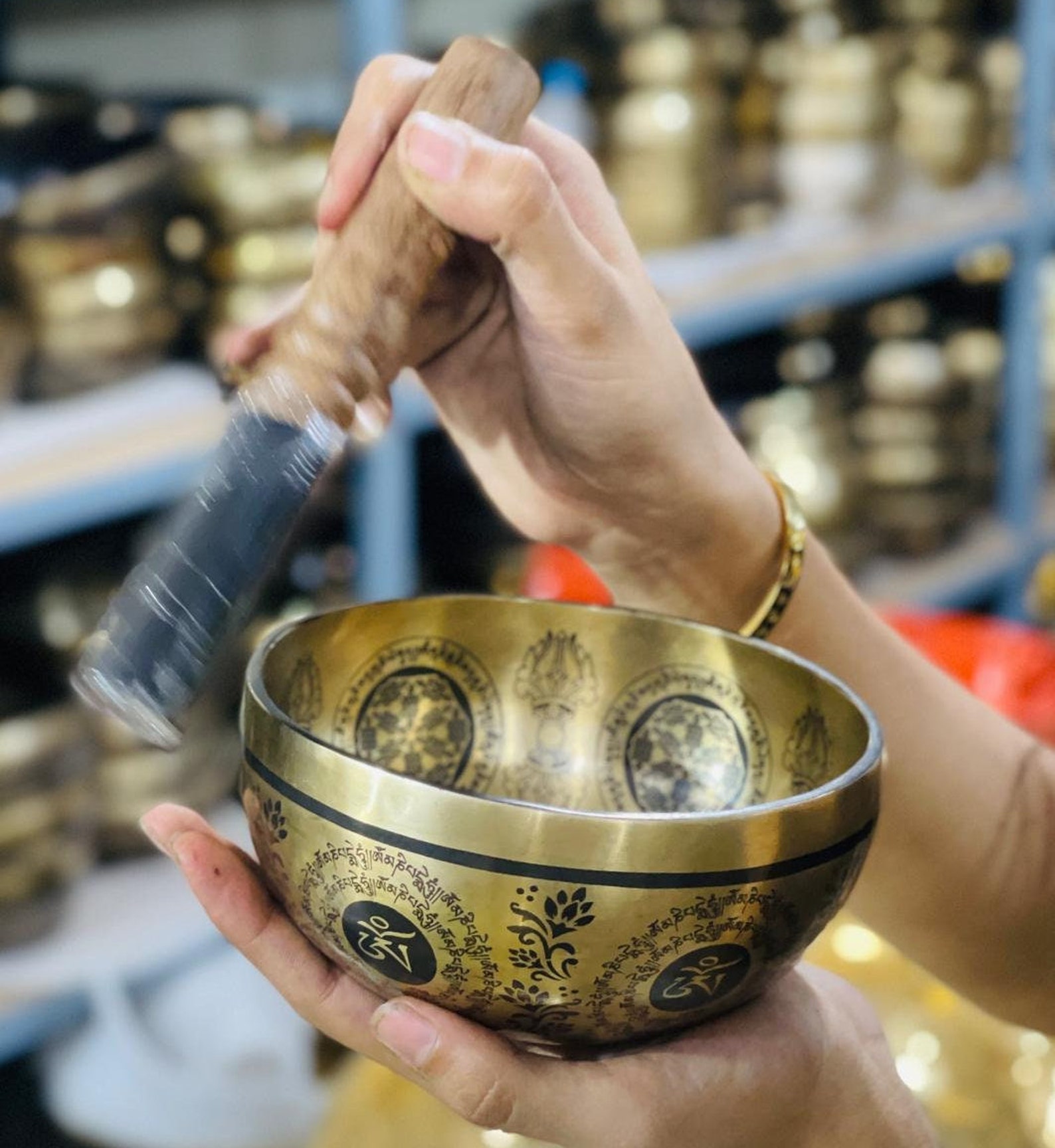 13cm 5.5 Inch Buddha Mantra Etching Singing Bowl chakra Balancing Bowl ...