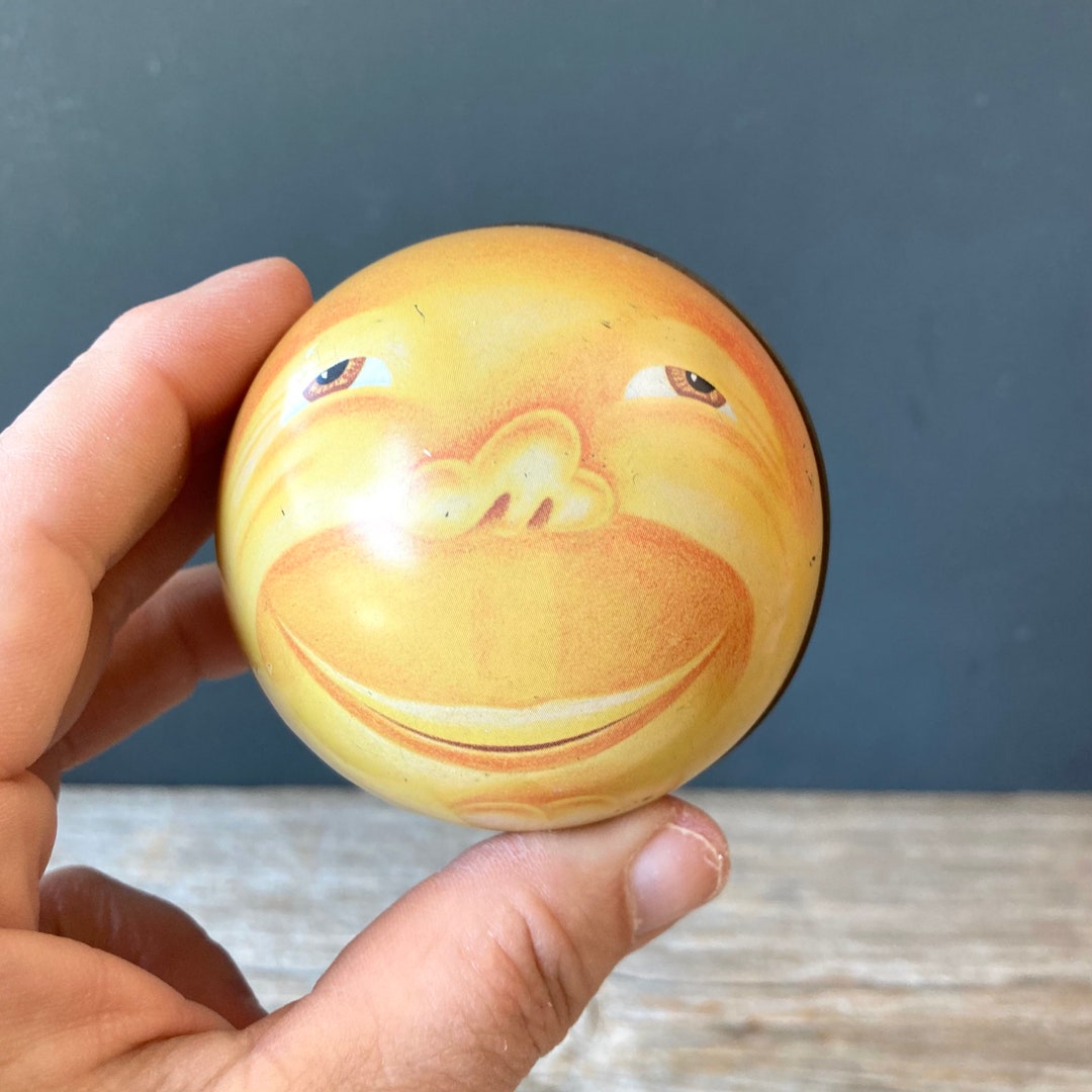 1979 Vintage Candy Tin Dodo Design Sun and Moon Tin - Etsy