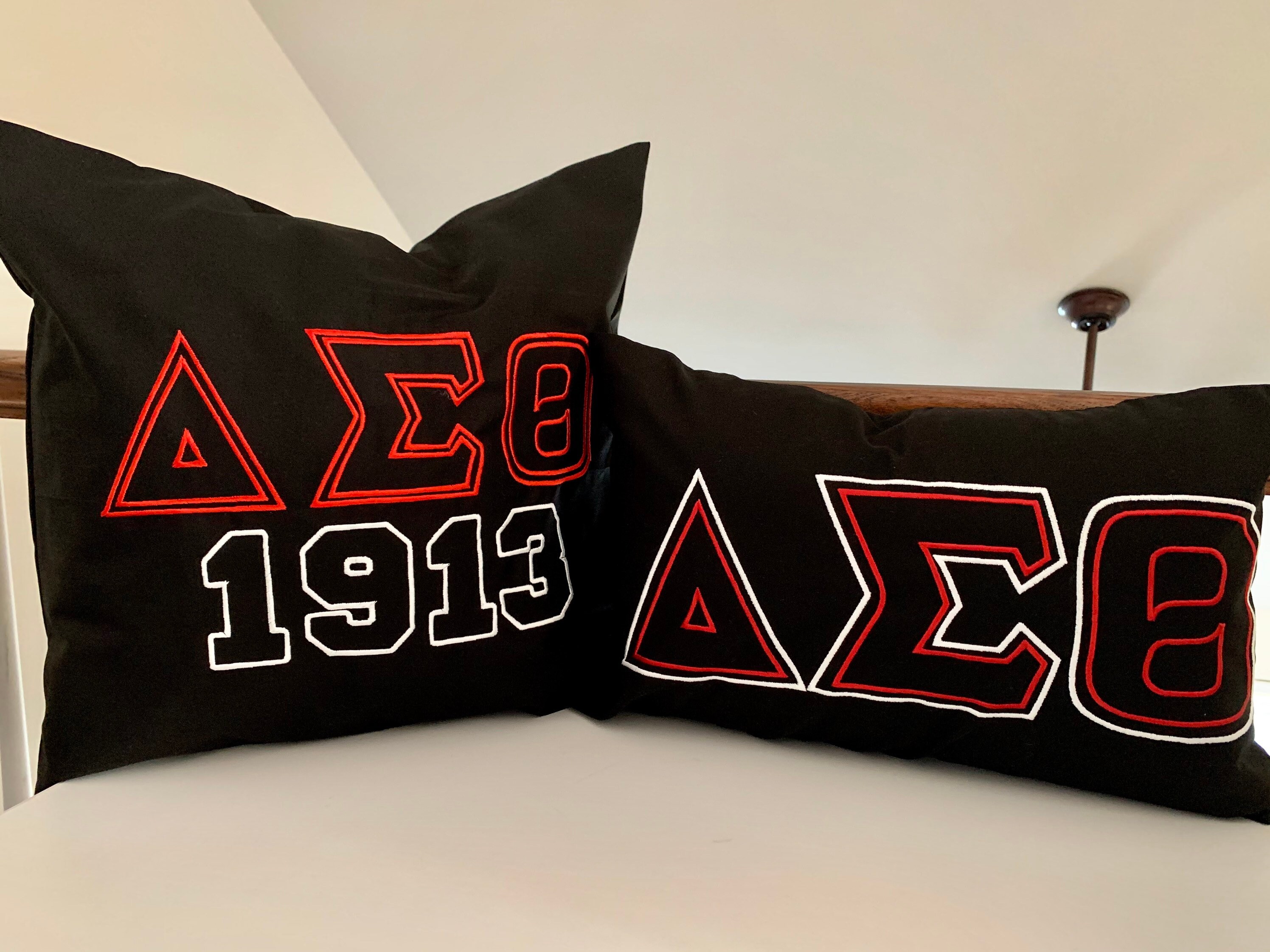 Set of 2 DELTA SIGMA THETA Sorority Embroidered Pillow - Etsy