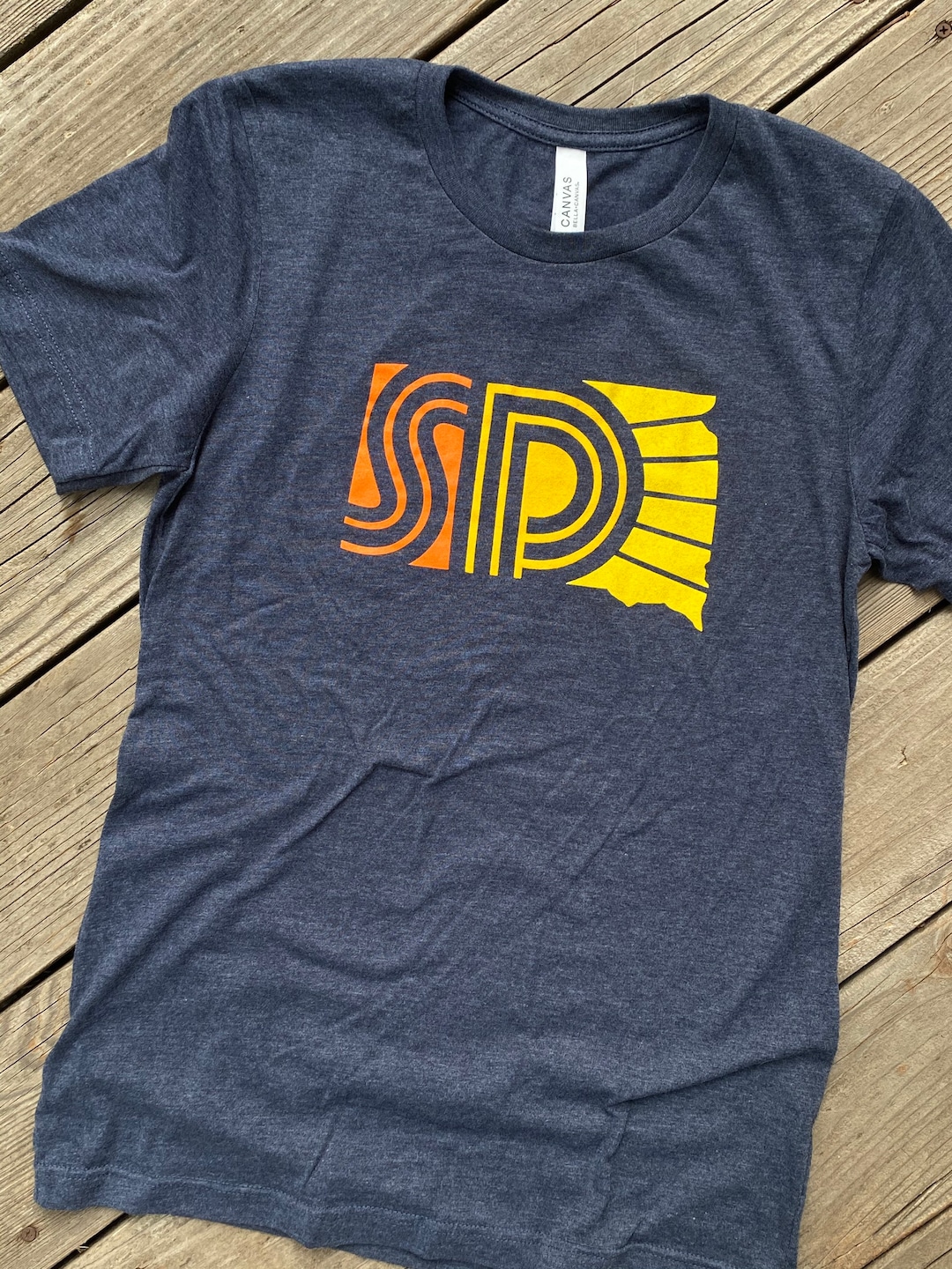 Unisex South Dakota T-shirt Mens Womens SD Sunny Retro Navy T-shirt SD ...