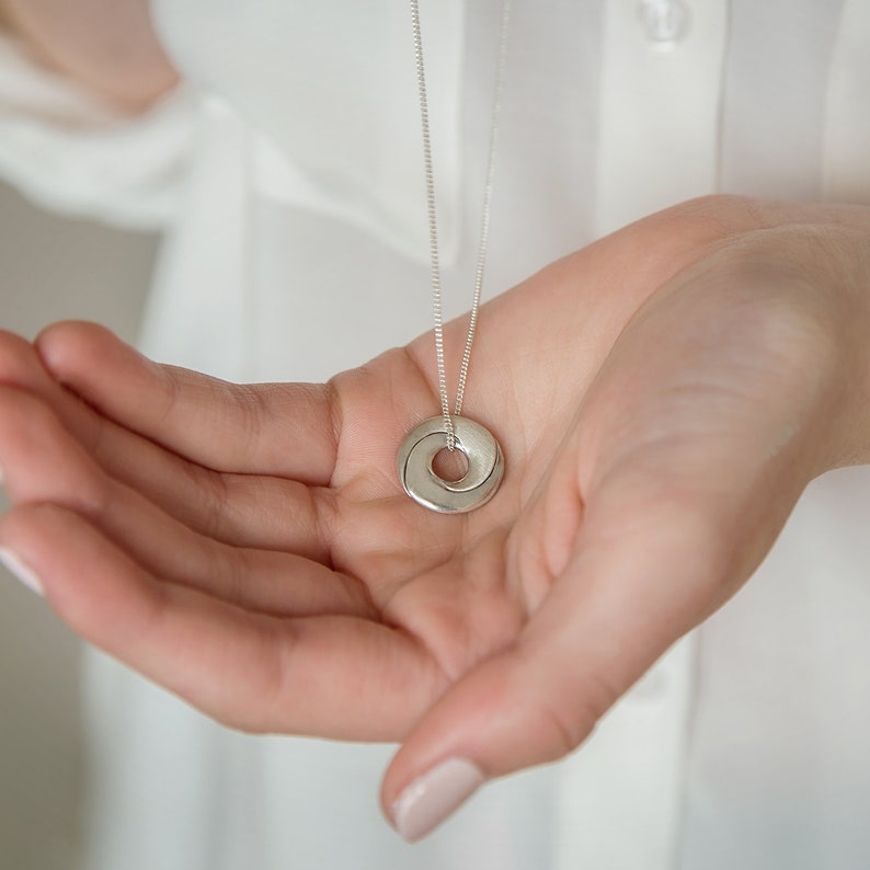 Personalised Silver Interlinking Hoops Necklace - Etsy