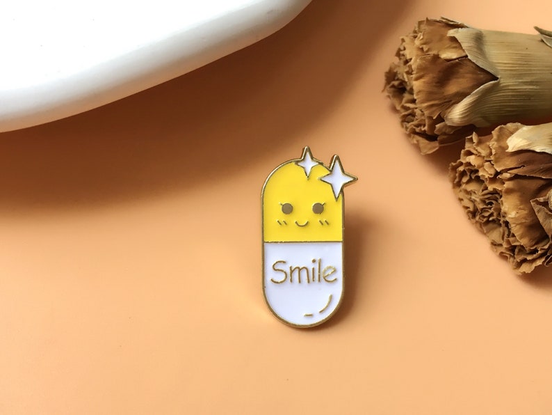 Pharmacist Enamel Pin Medical Badge Pins for Doctors Nurses Lapel Pin ...